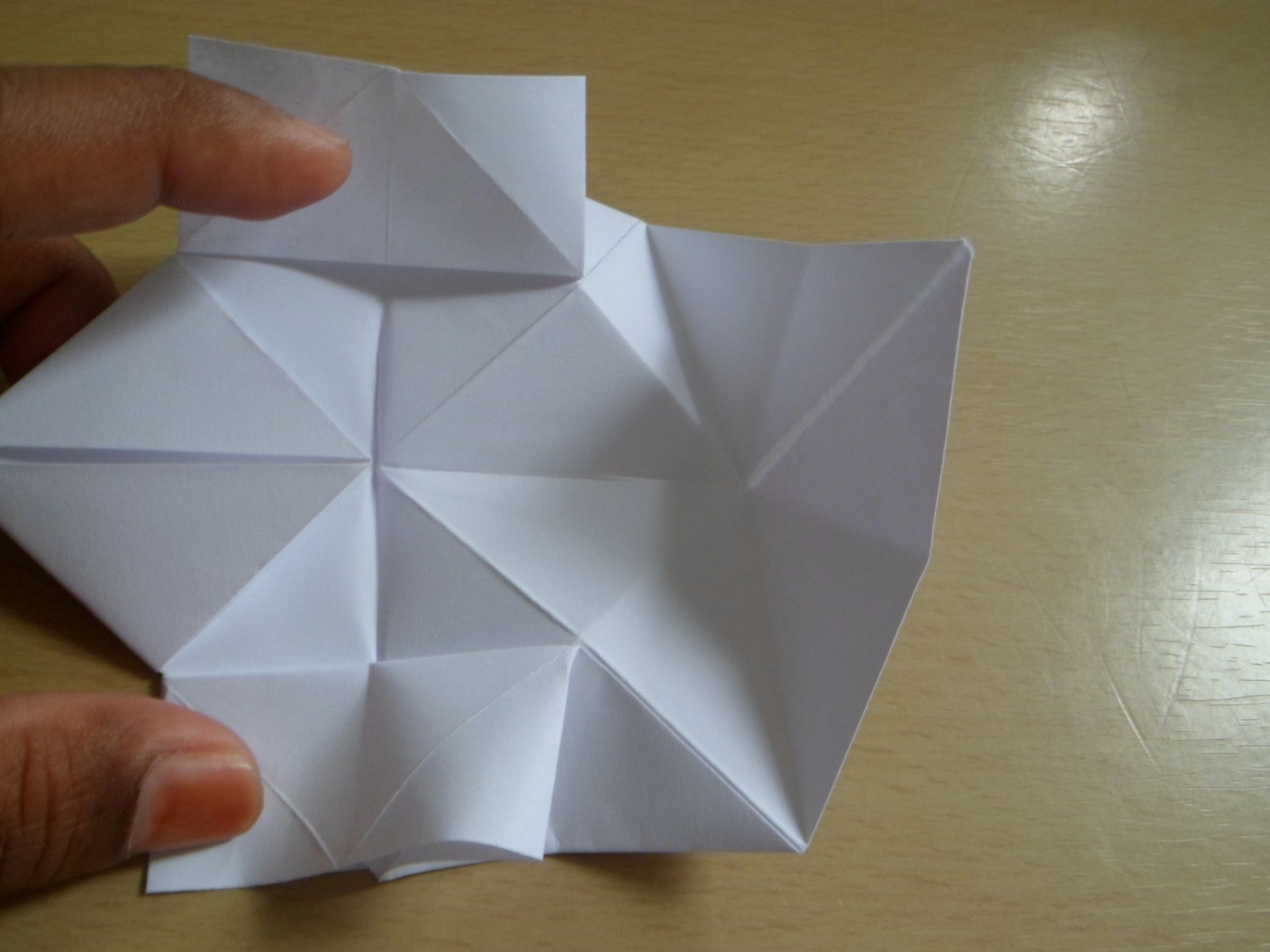 Origami Robo : 8 Steps - Instructables