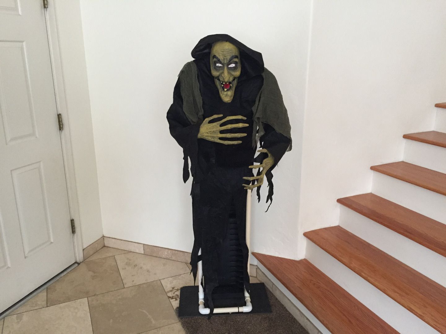 Talking Arduino Halloween Skeleton : 9 Steps (with Pictures ...