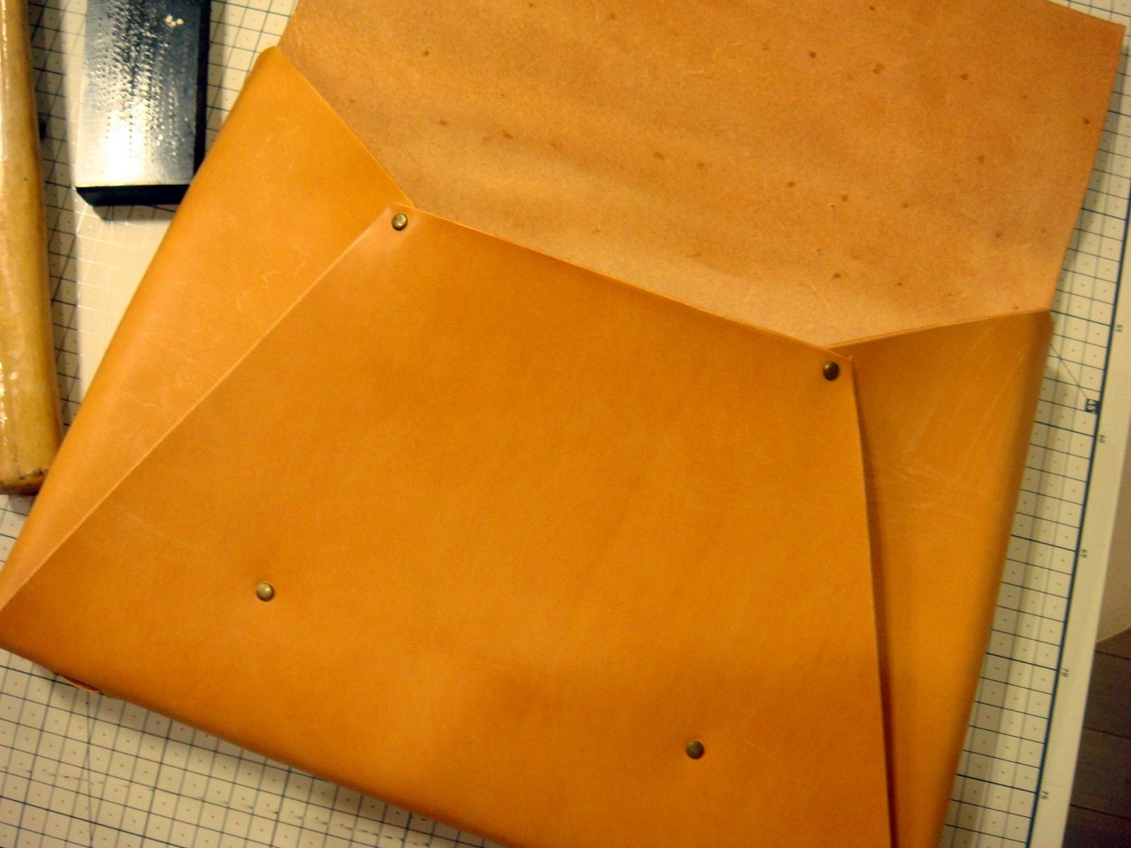 Simple Leather Briefcase : 7 Steps (with Pictures) - Instructables