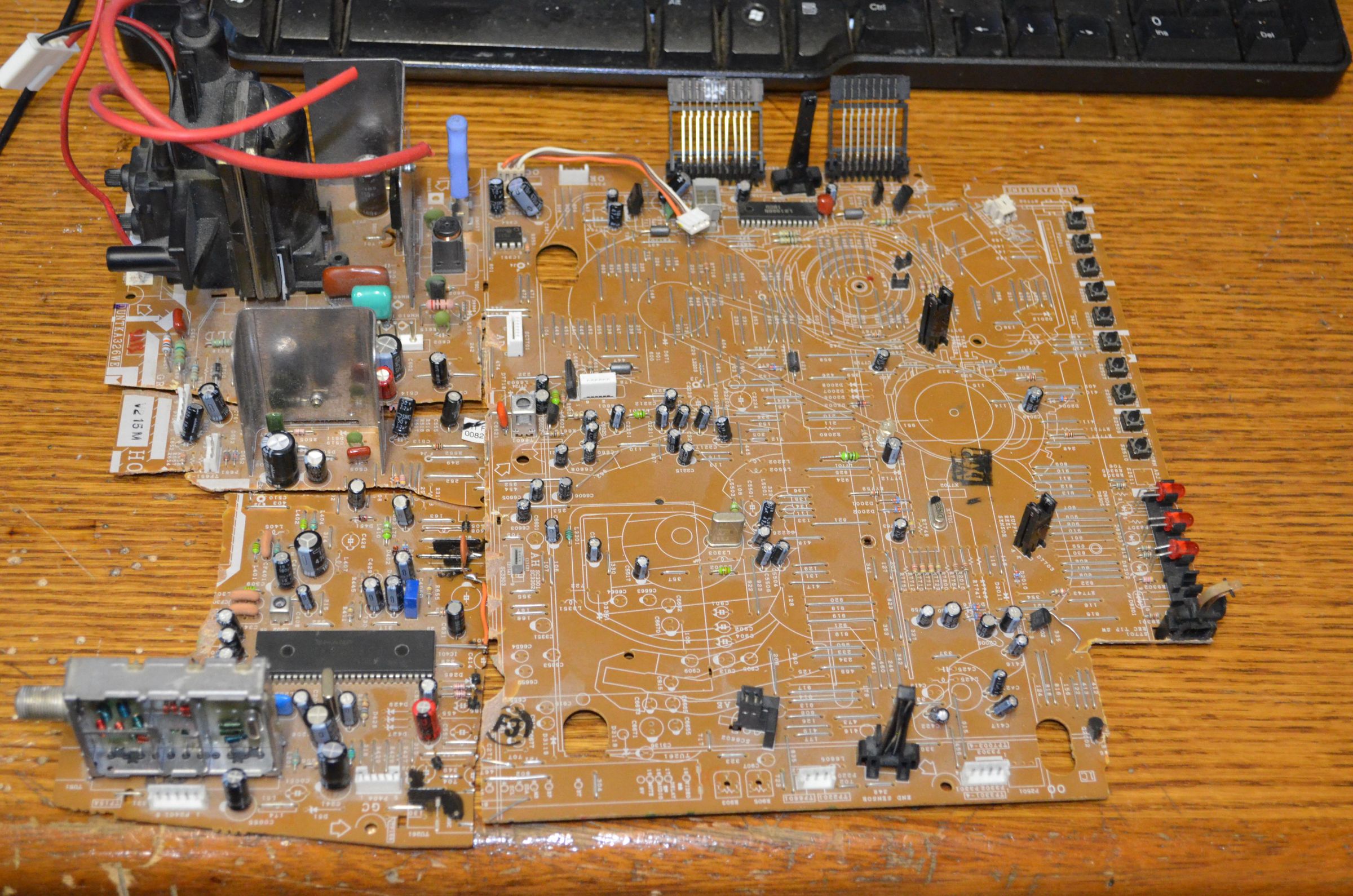 IX3253CE As FM Radio and Video Output : 4 Steps - Instructables
