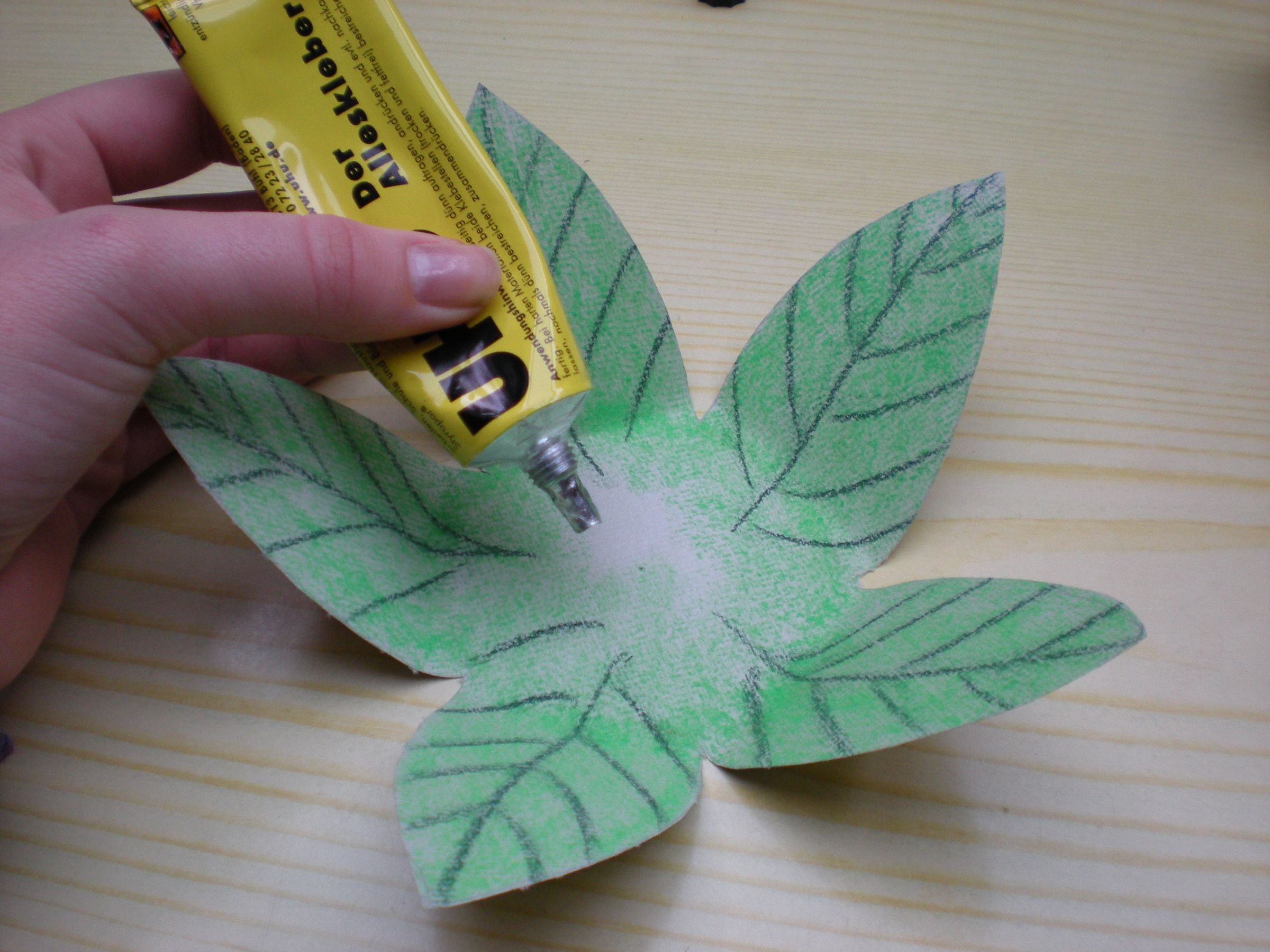 How to Make a Colourful Flower Birthday Card : 5 Steps (with Pictures ...