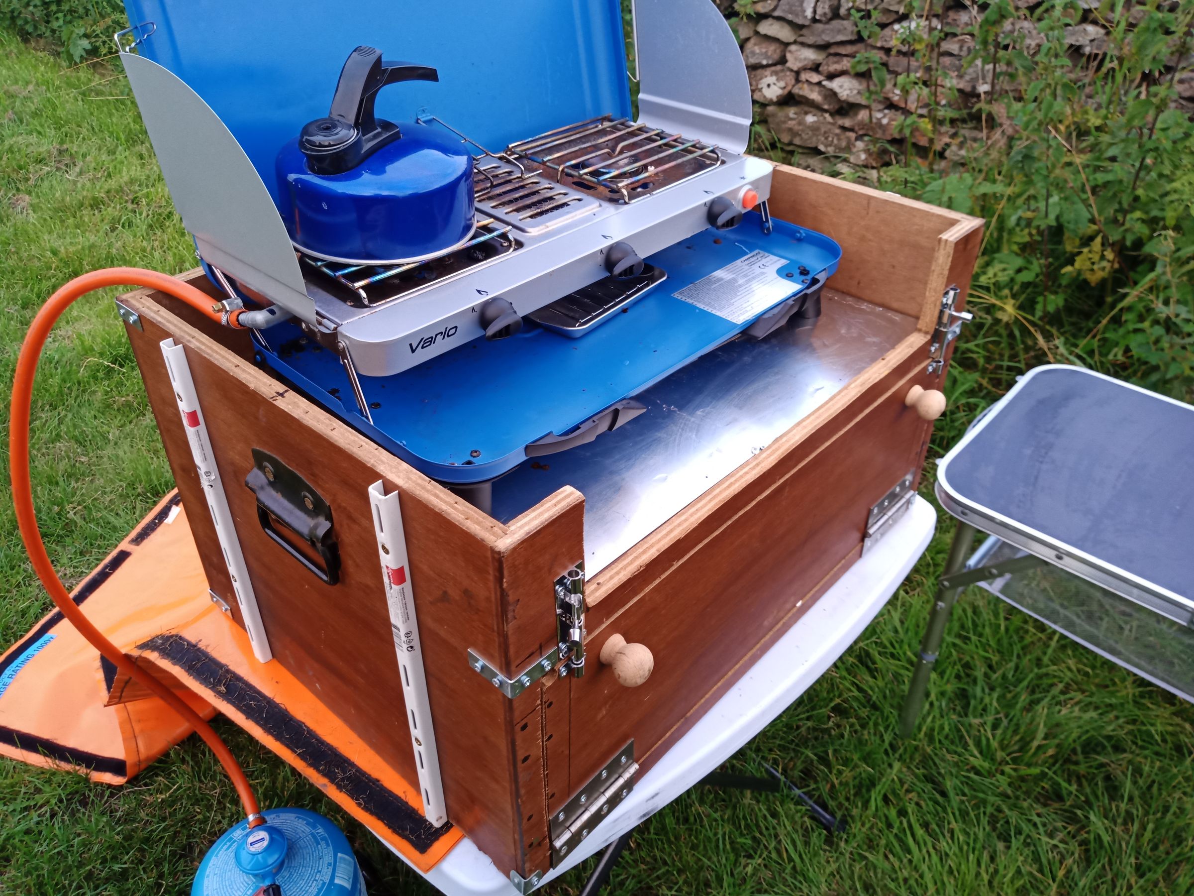Chuck Box Camping Kitchen : 5 Steps - Instructables