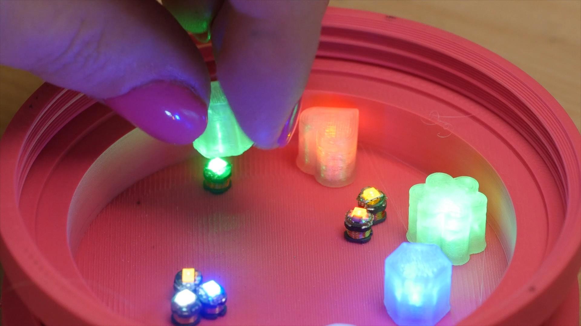 3D Printed Light-Up Kaleidoscope With Wireless LEDs : 8 Steps (with ...