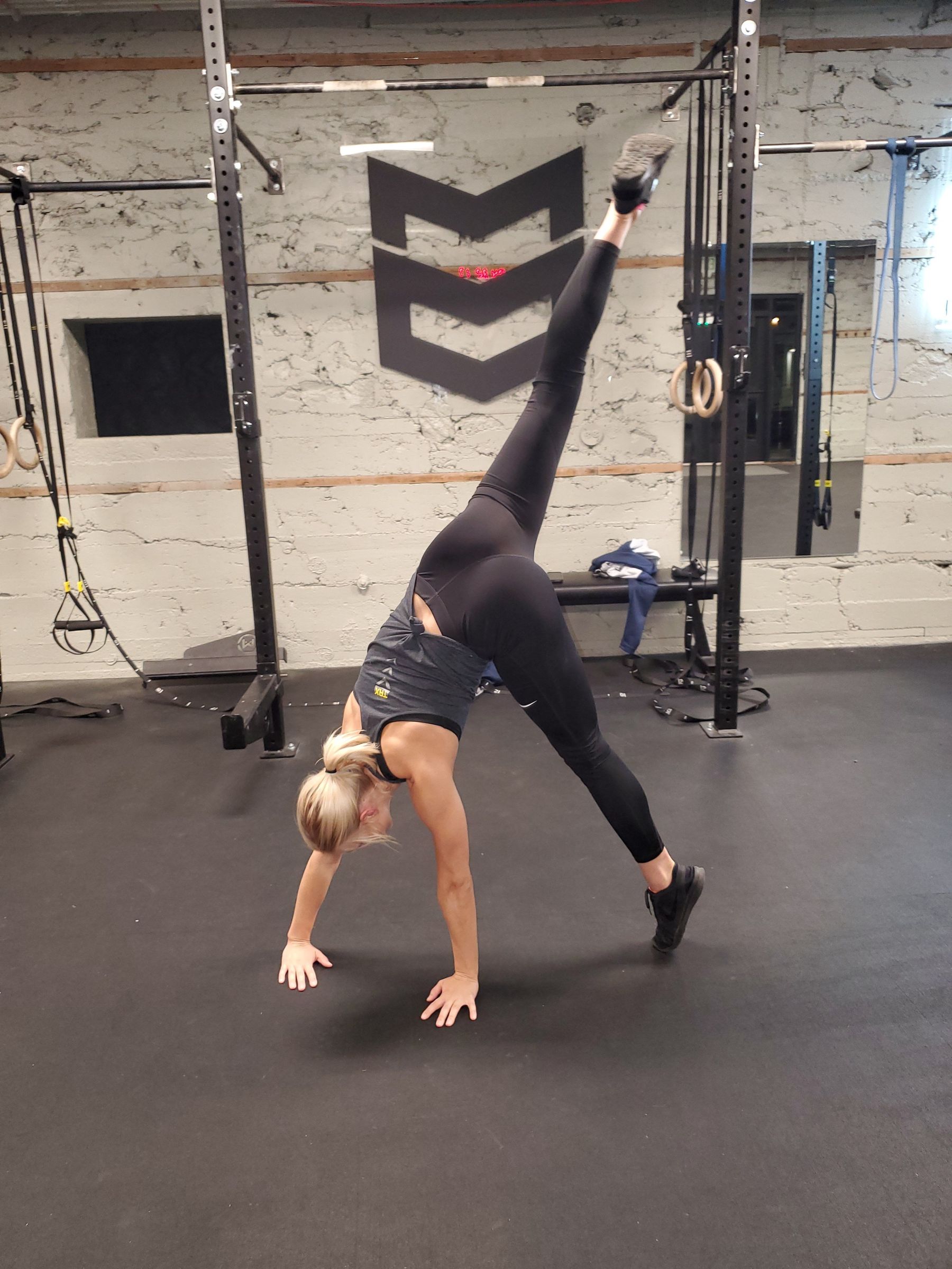 Cartwheel for Beginners : 10 Steps - Instructables