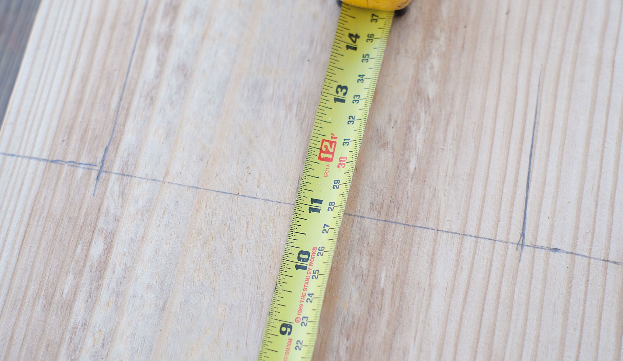 One Board Minimalist Chair : 8 Steps (with Pictures) - Instructables