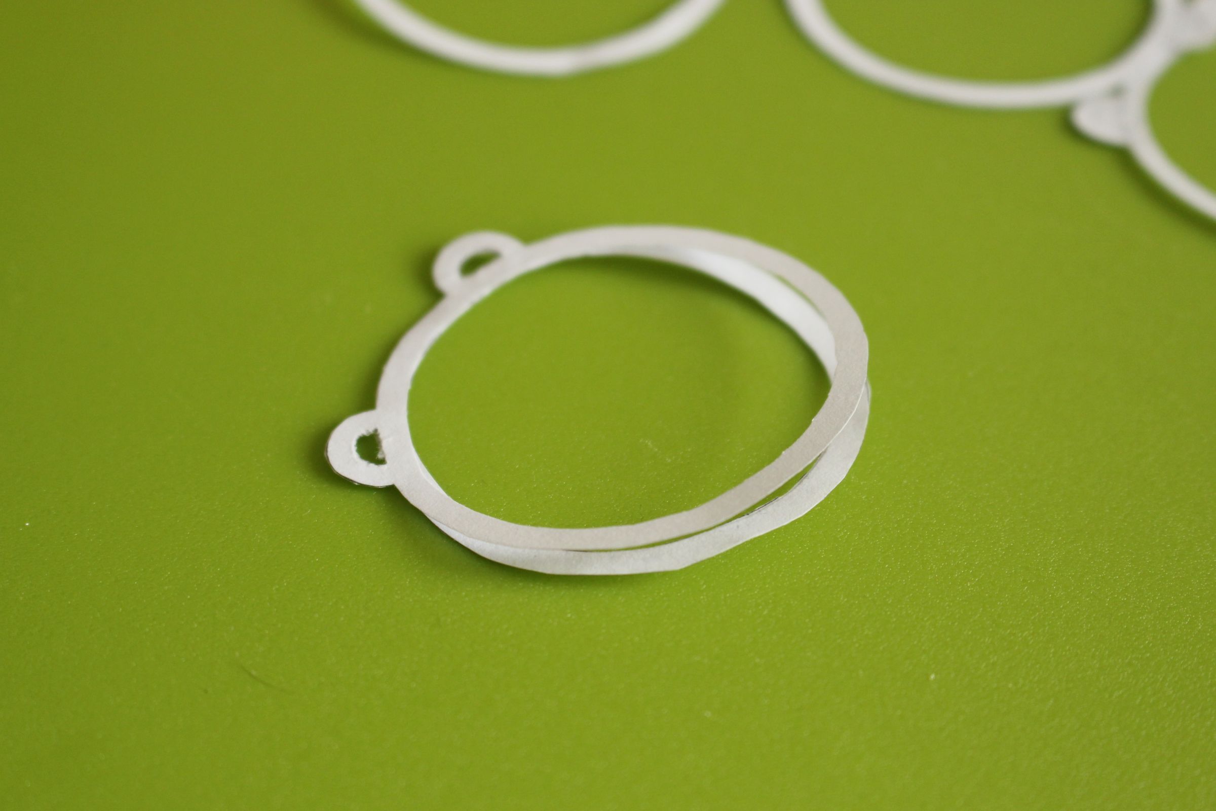 Paper Timeturner Necklace : 35 Steps (with Pictures) - Instructables