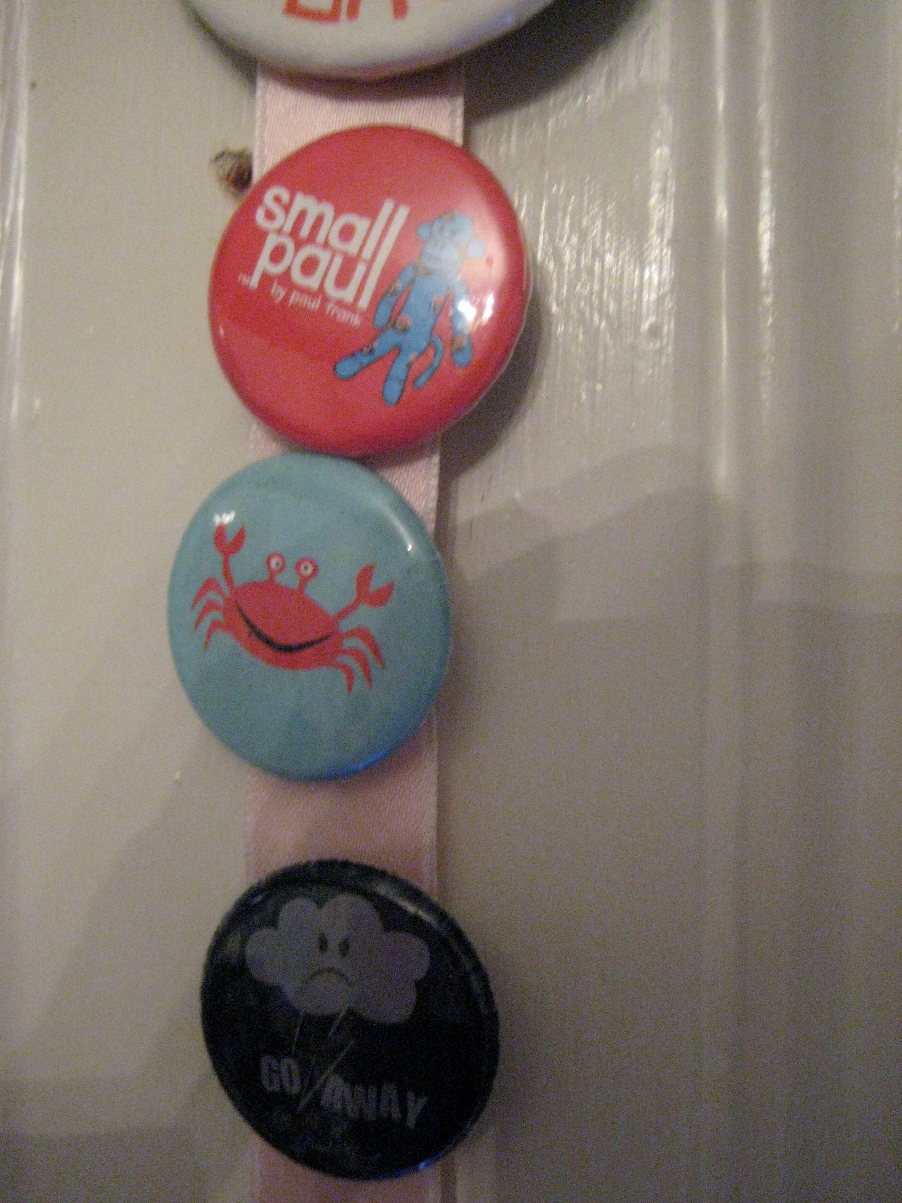 Easy to Make Lapel Pin and Button Display : 3 Steps - Instructables