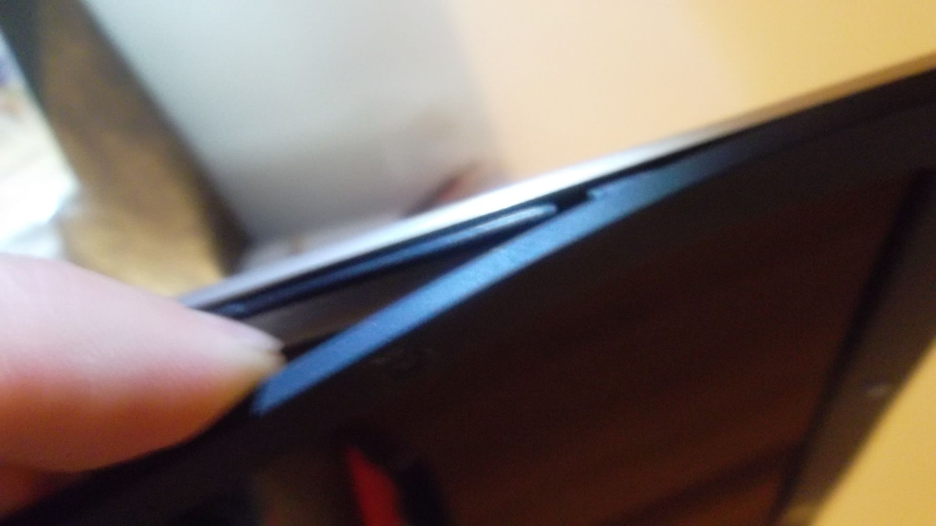 Repair Broken Hinges/case of Asus U46E-BAL5 Laptop : 8 Steps ...