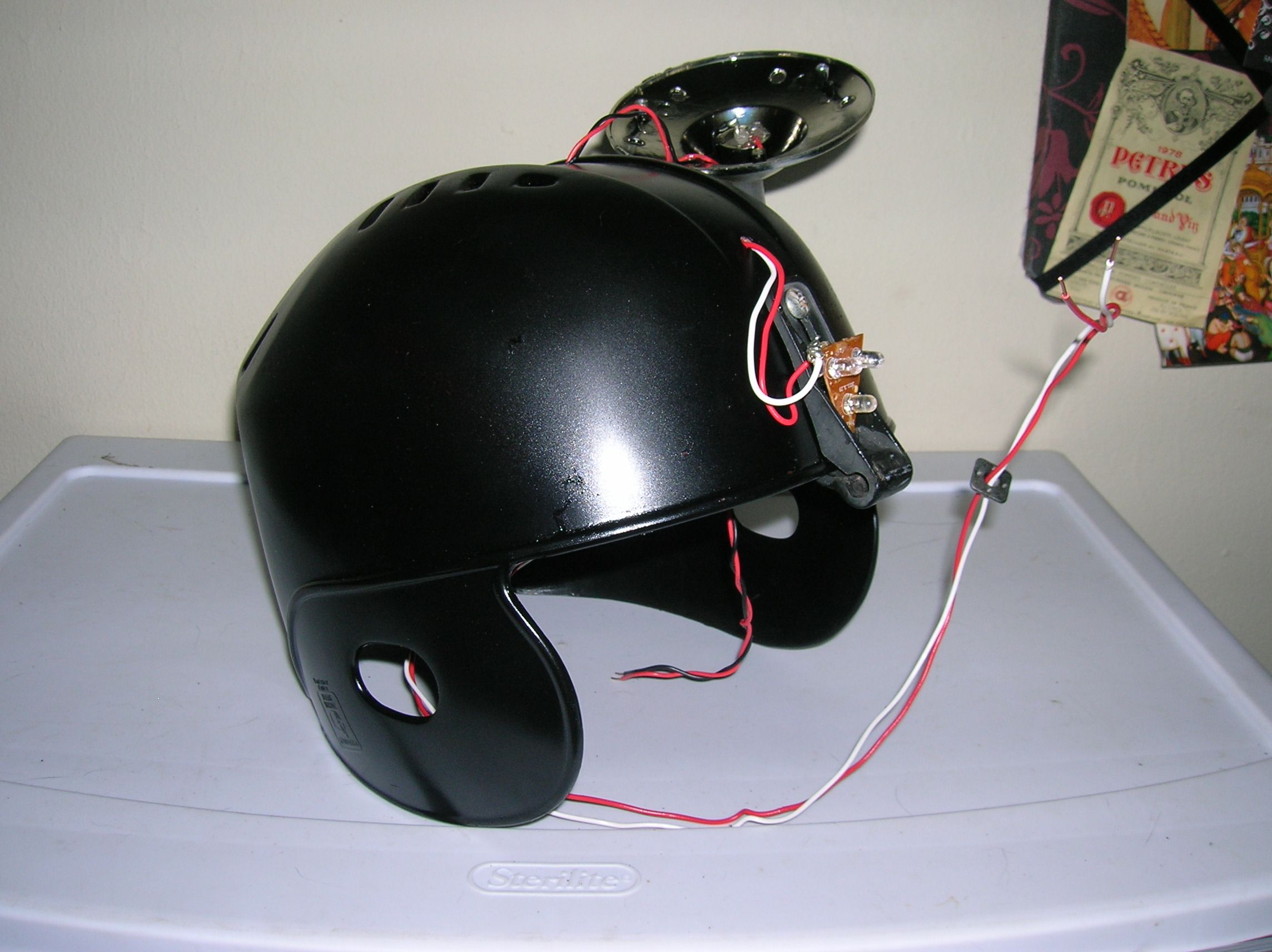 Light Up Robot Helmet With "Cybernetic Brain" : 8 Steps - Instructables