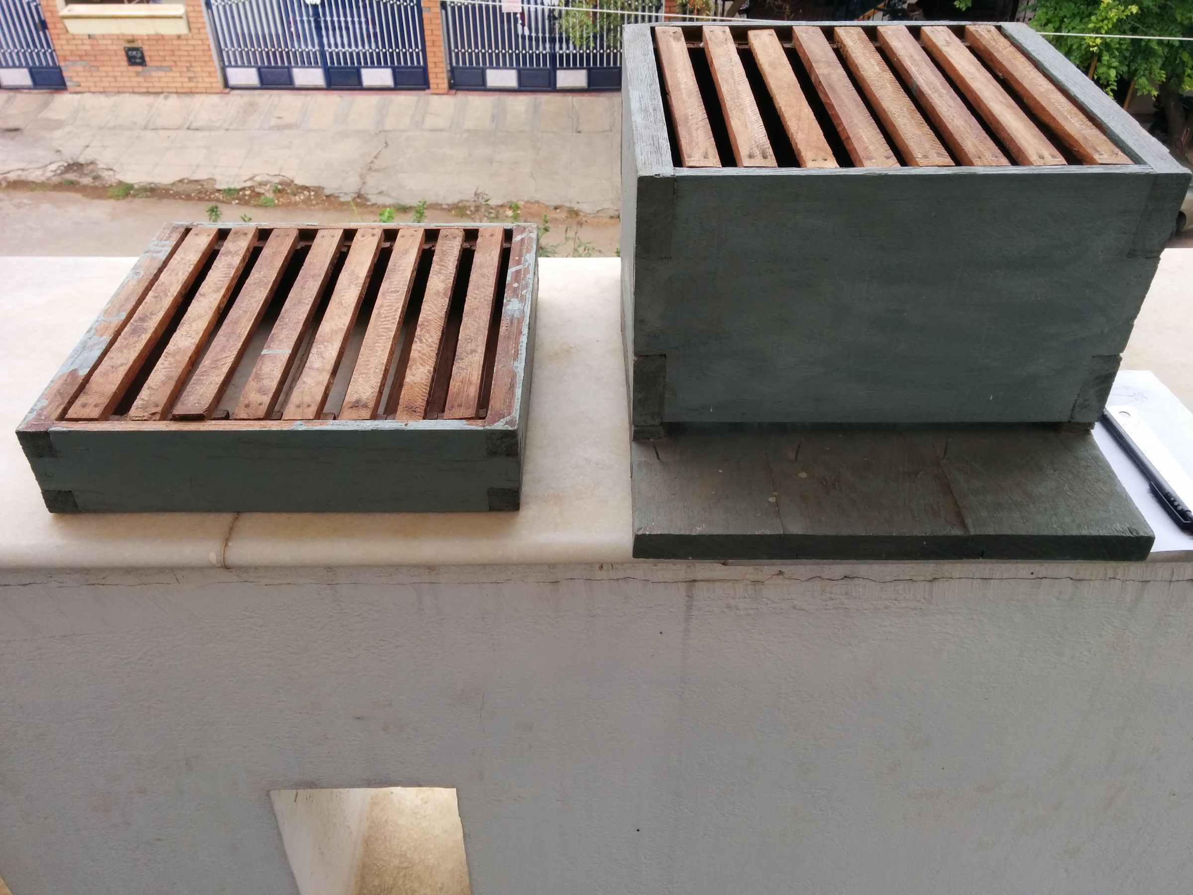 Build a Beekeeper’s Hive (Artificial Hive) : 8 Steps (with Pictures ...