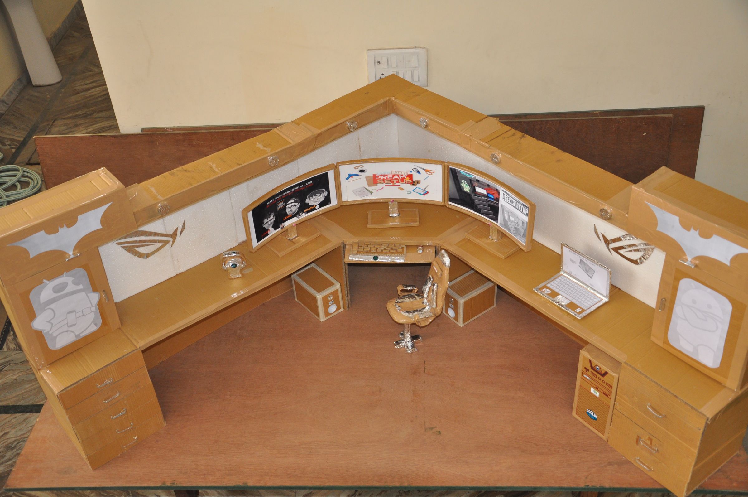Cardboad Computer Desk : 5 Steps (with Pictures) - Instructables