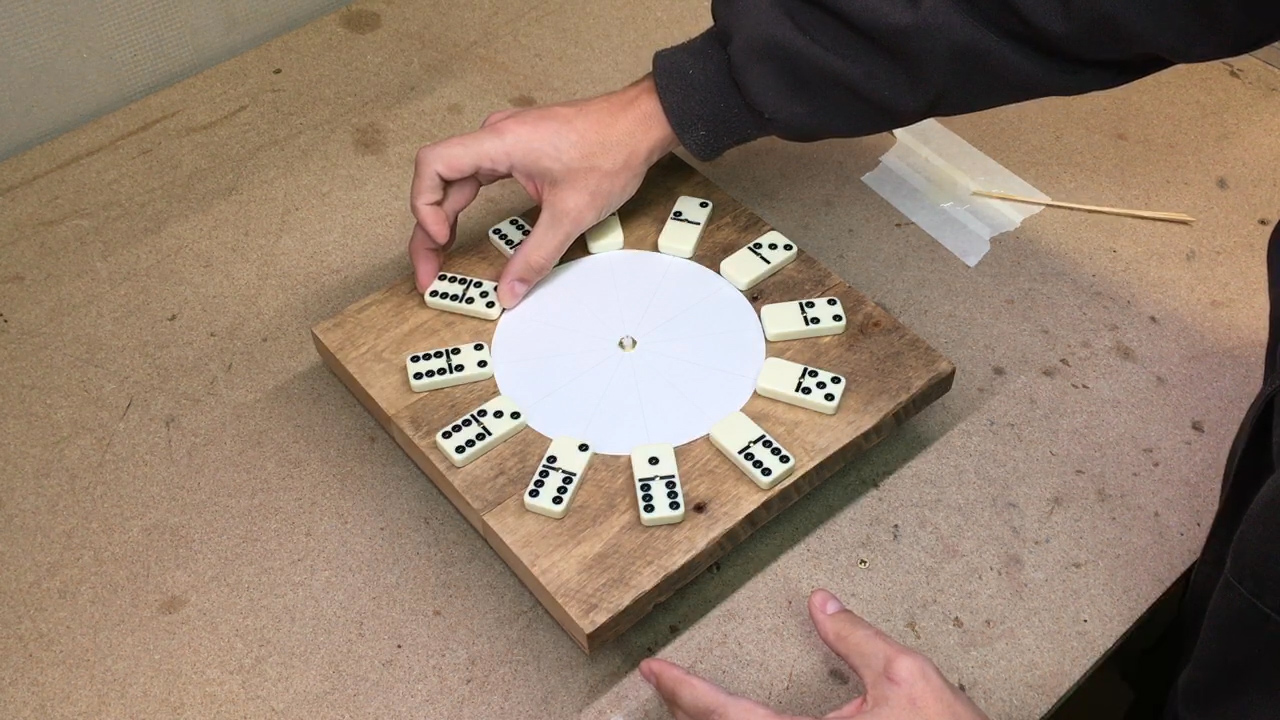 DIY: Domino Clock From Pallet Wood : 8 Steps (with Pictures) - Instructables