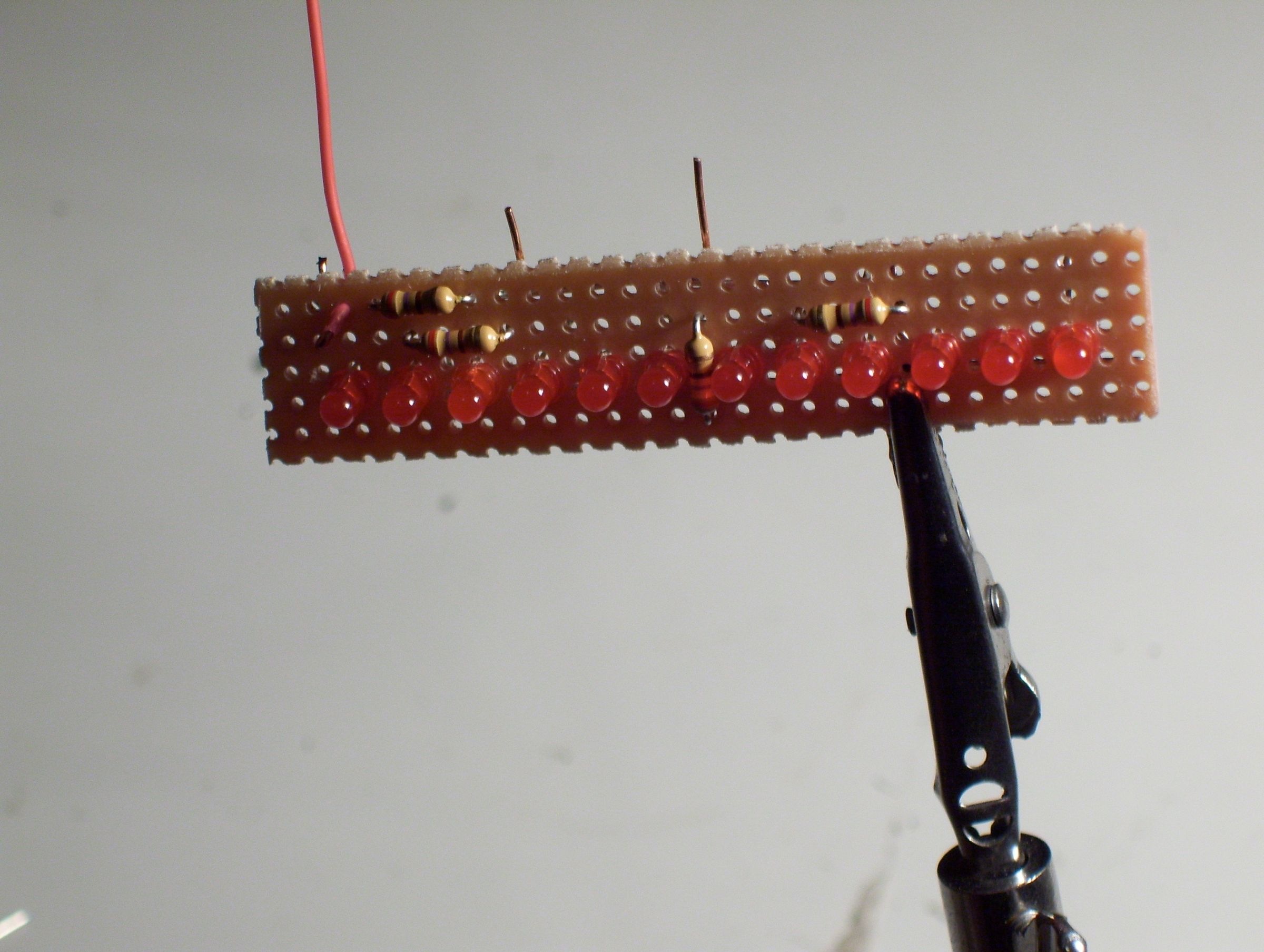 Charlieplexed Row of LED Lights, for the Arduino : 9 Steps (with Pictures) - Instructables