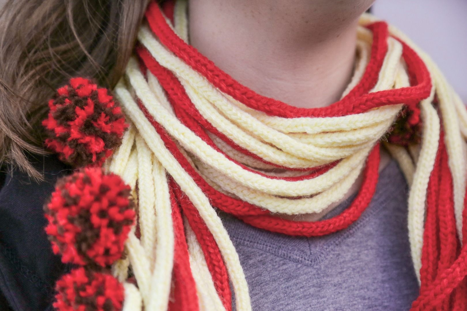 Spaghetti and Meatball Knit Scarf : 9 Steps (with Pictures) - Instructables