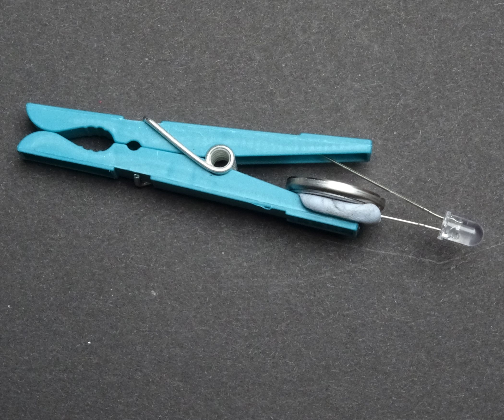 Simple LED Torch : 3 Steps (with Pictures) - Instructables