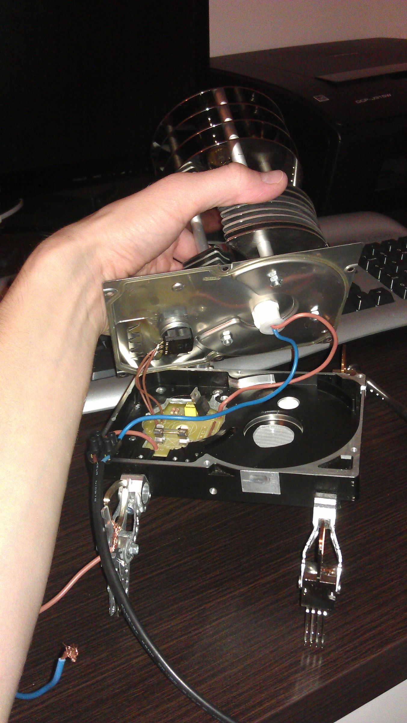 HDD Recycled Lamp - Instructables