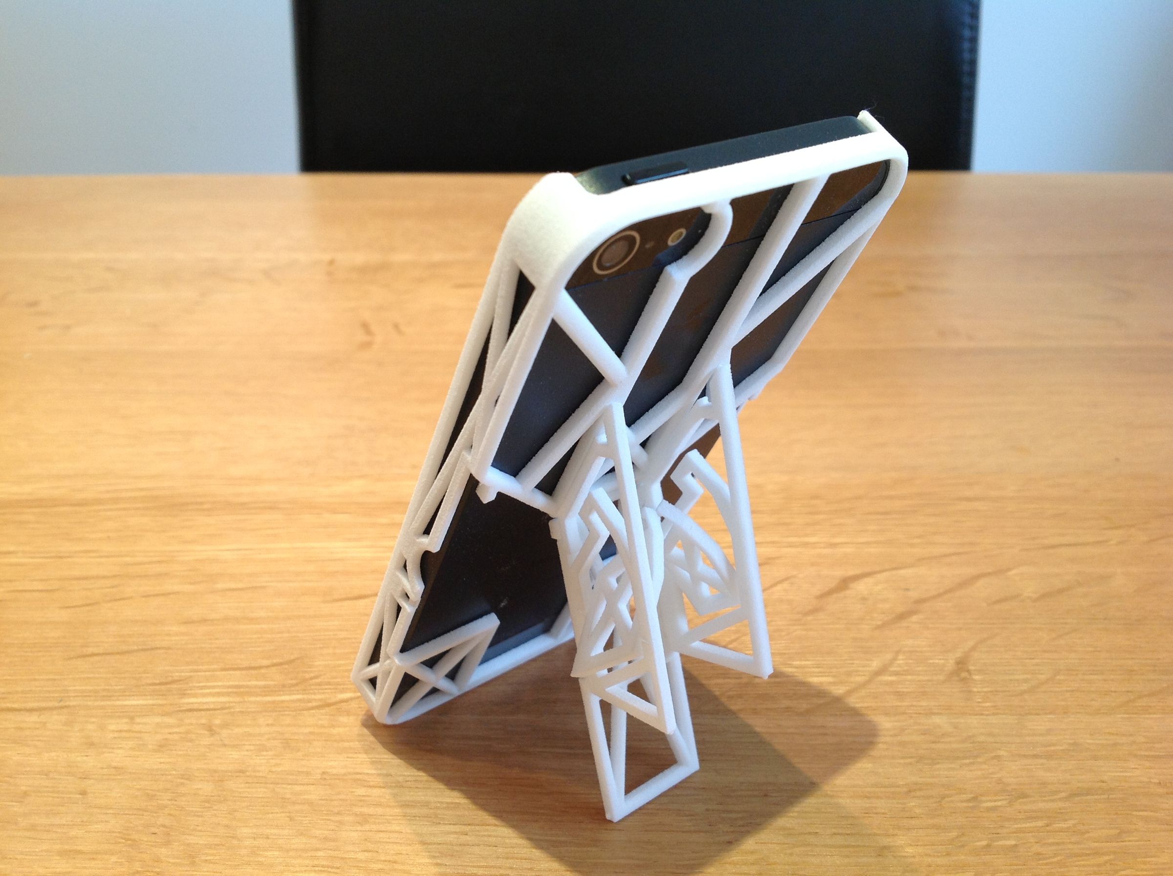 3D Printed Minimalistic IPhone Case With Built in 3 in 1 Kickstands ...