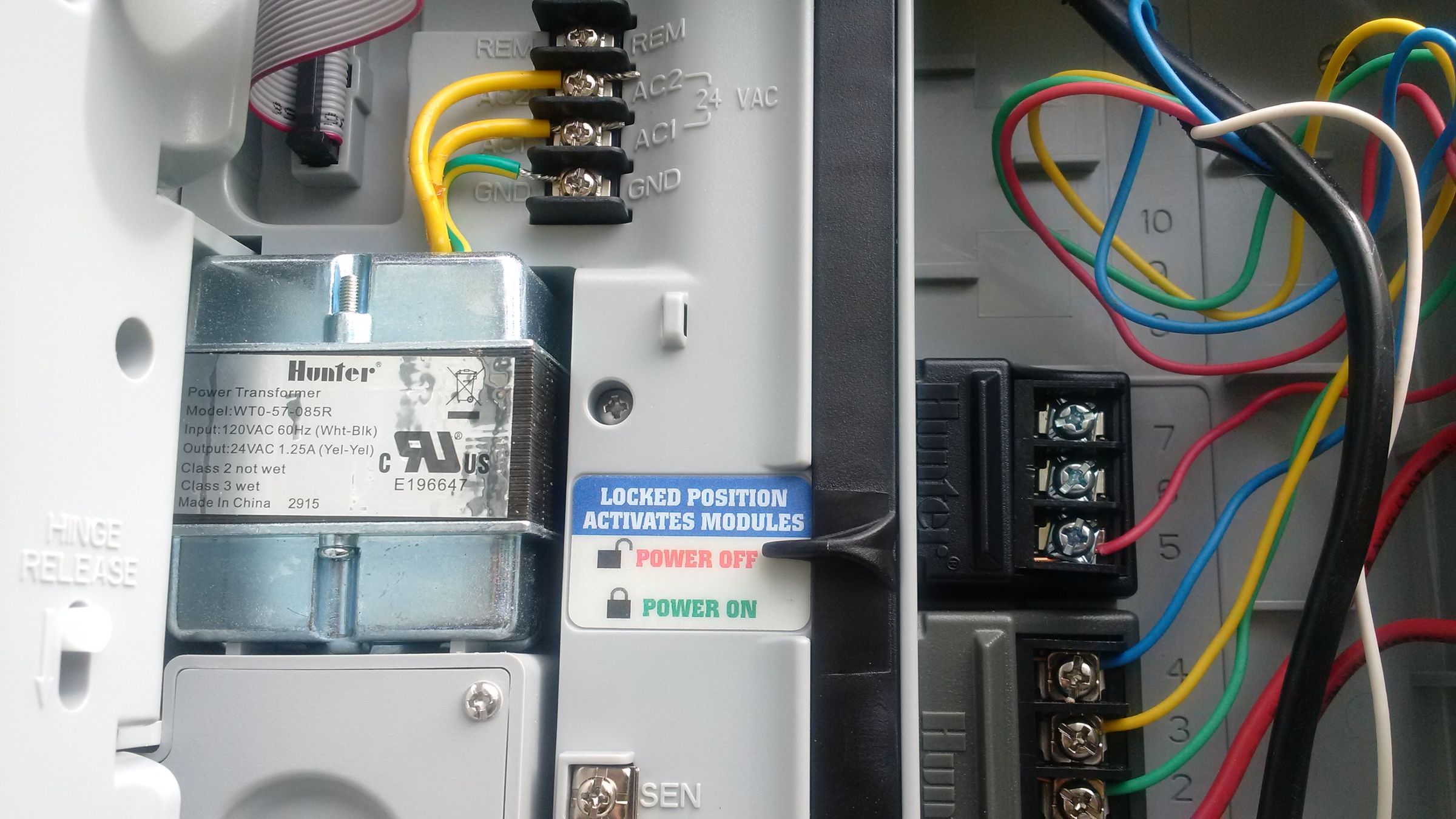 Install a Hunter Solar Sync Sensor : 5 Steps - Instructables