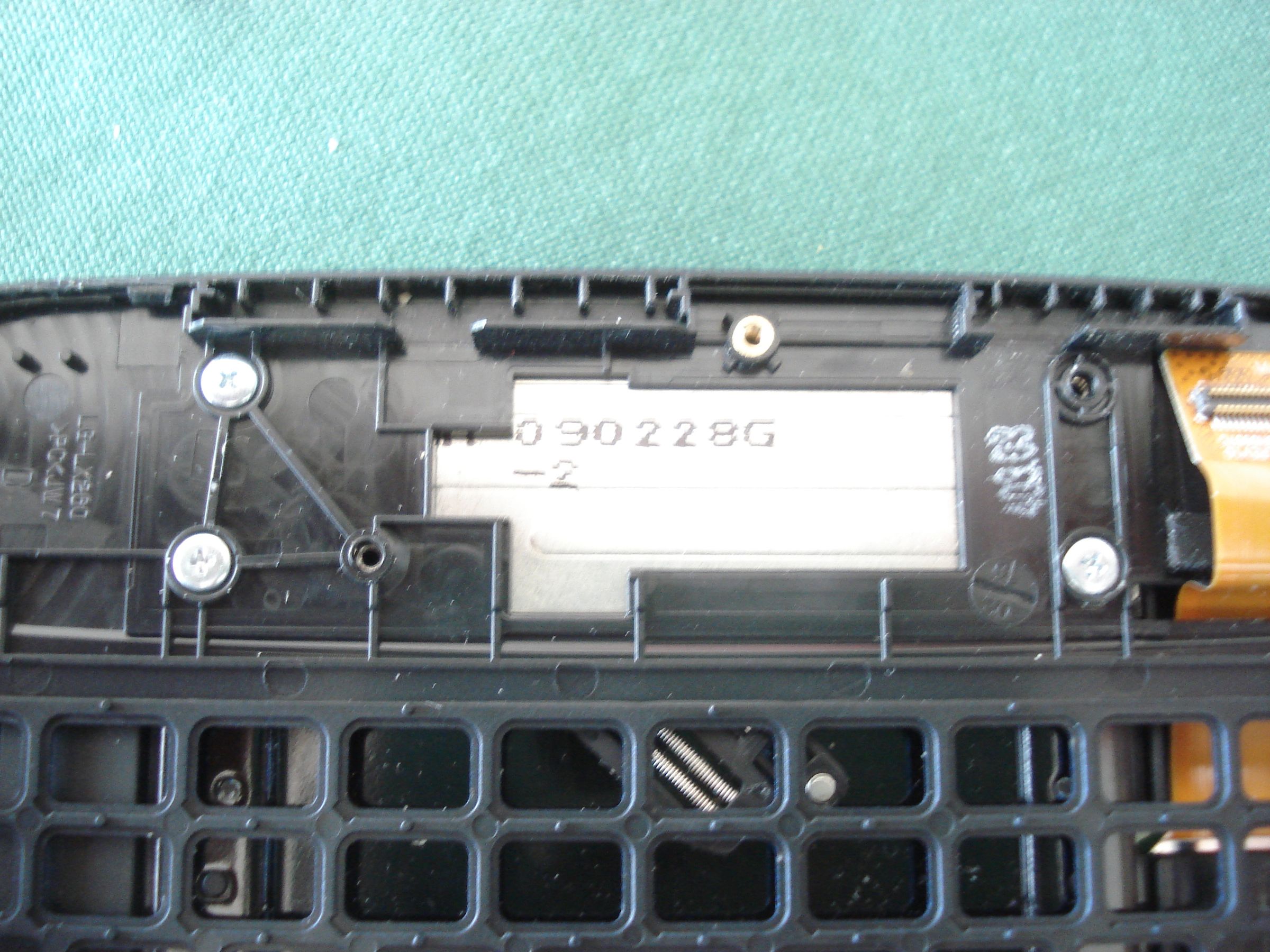 LG Rumor UX260 LCD Replacement : 10 Steps - Instructables