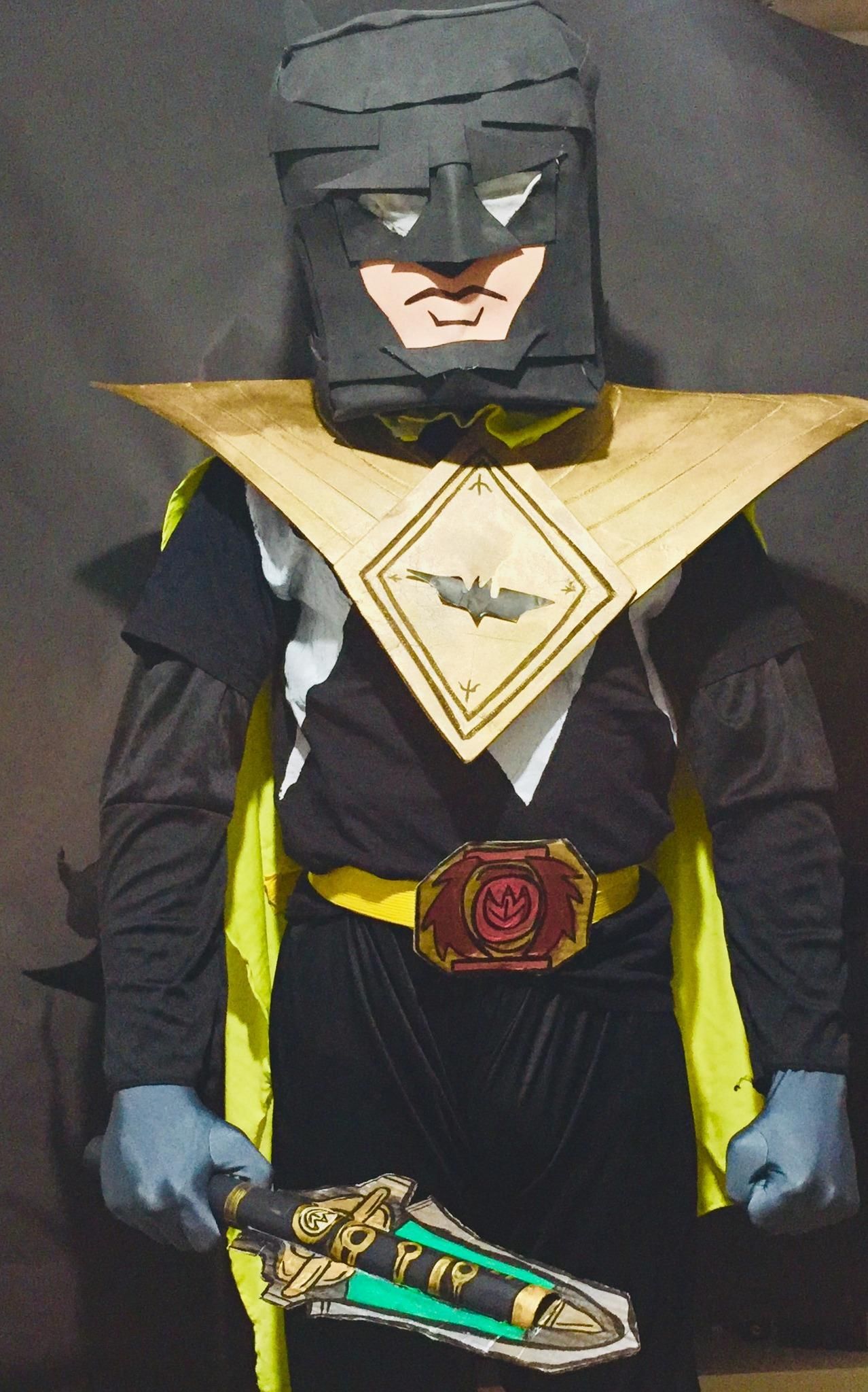 BATMAN BTAS MASCOT MASK : 4 Steps - Instructables