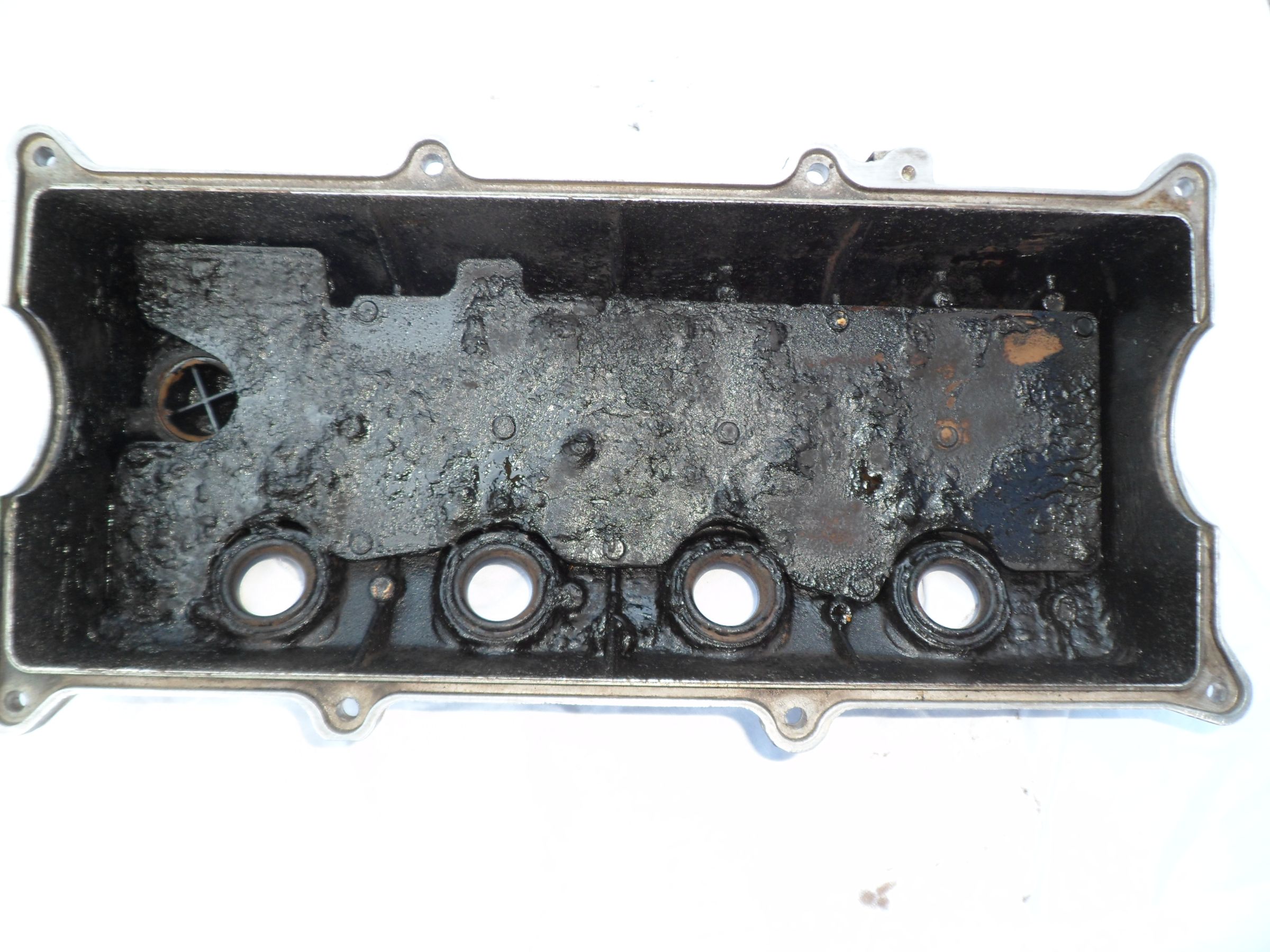 Fixing a Valvecover Gasket Leak : 4 Steps - Instructables