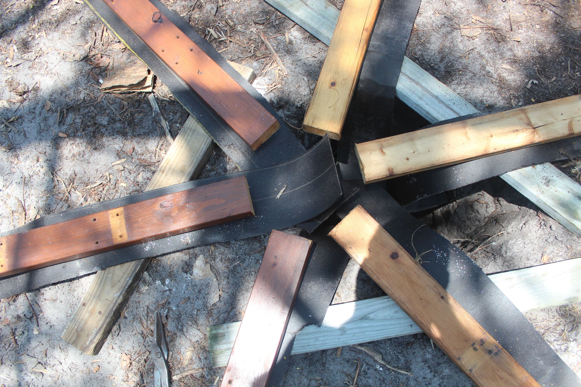 Hexagon Deck With Recycled Supplies : 4 Steps (with Pictures) - Instructables