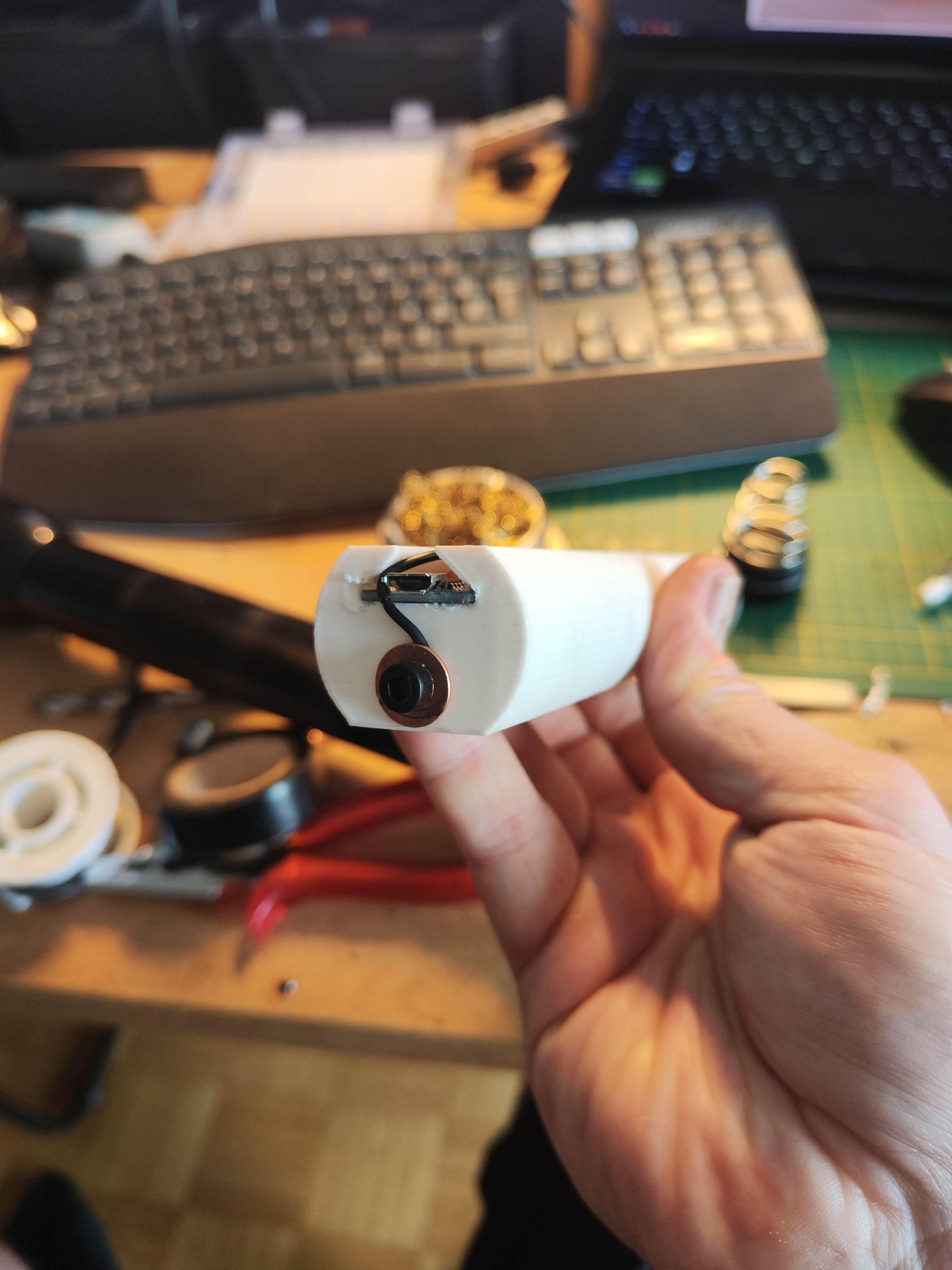 Yet Another DIY Maglite USB Rechargeable 18650 Cells for 3xD Replacement. : 4 Steps (with ...