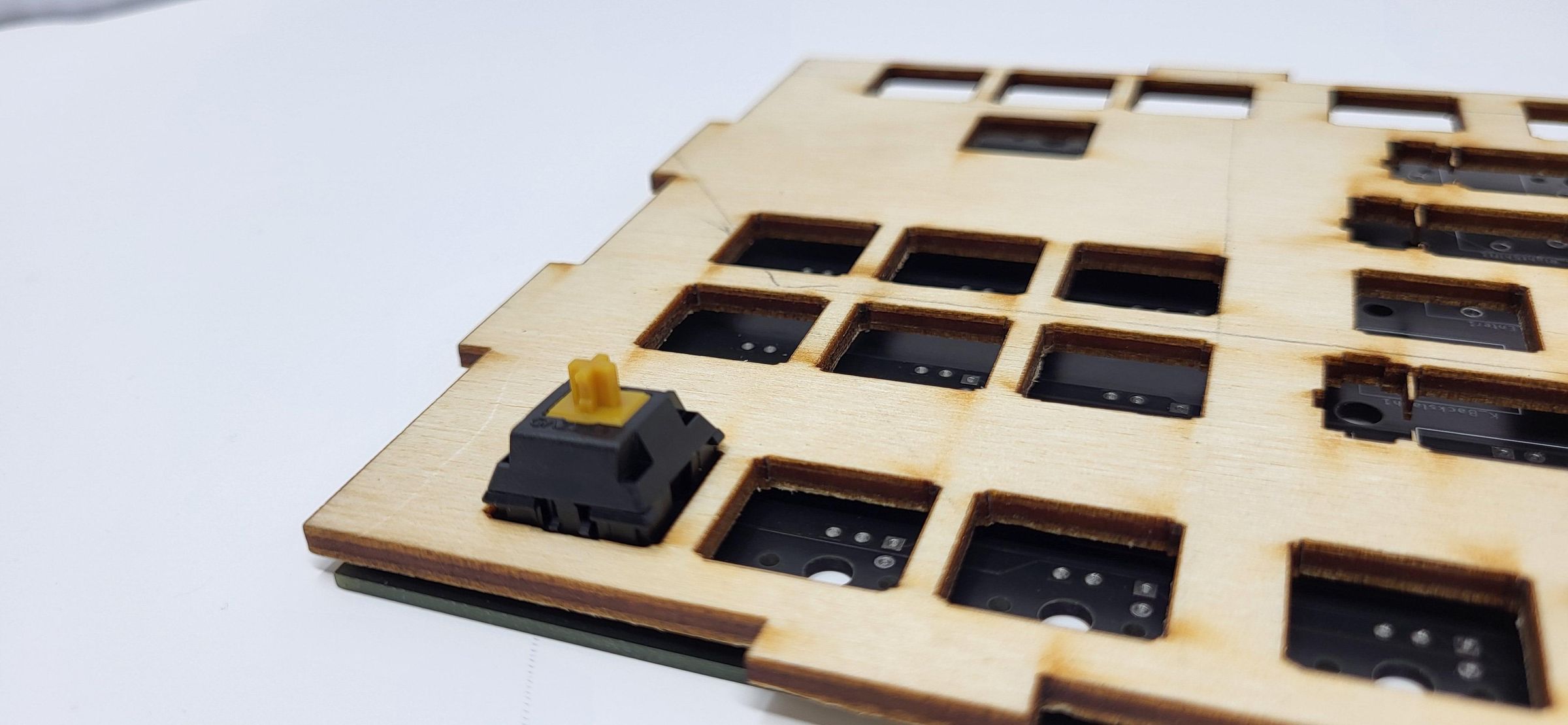 KoiBoard - Fully Customizable Mechanical Keyboard With a Koi! : 7 Steps ...
