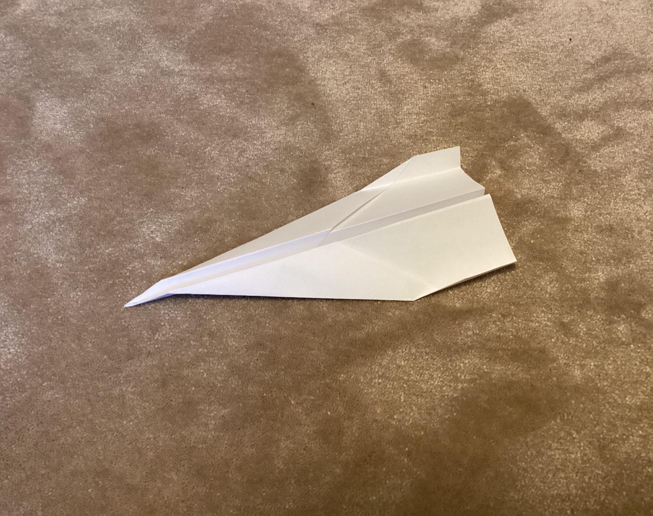 Simple Dart Paper Airplane : 8 Steps (with Pictures) - Instructables