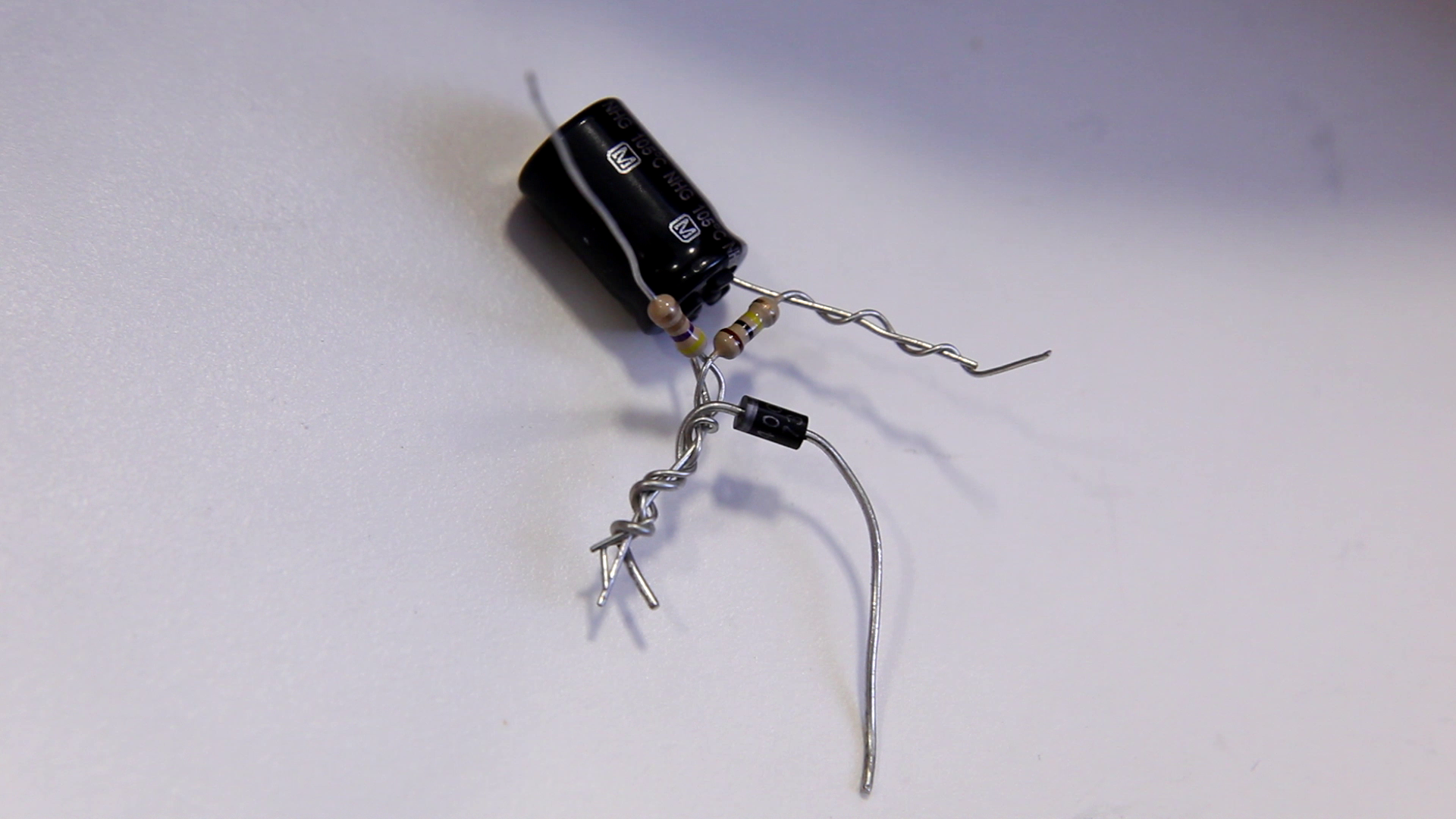 "Worlds Simplest" Neuralizer-build (Men in Black Memory Eraser) : 10 ...