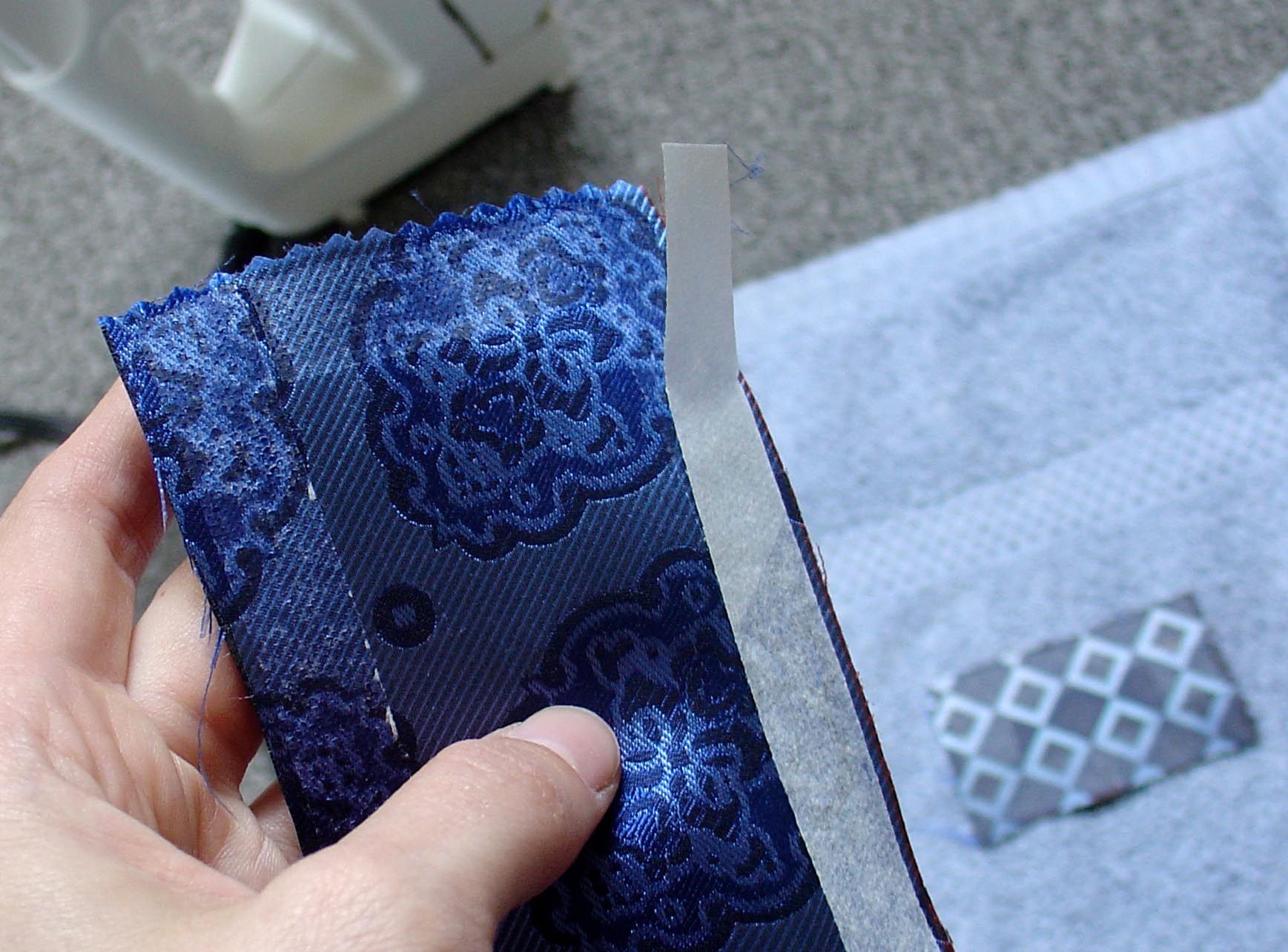 How to Patch Your Clothes : 6 Steps (with Pictures) - Instructables