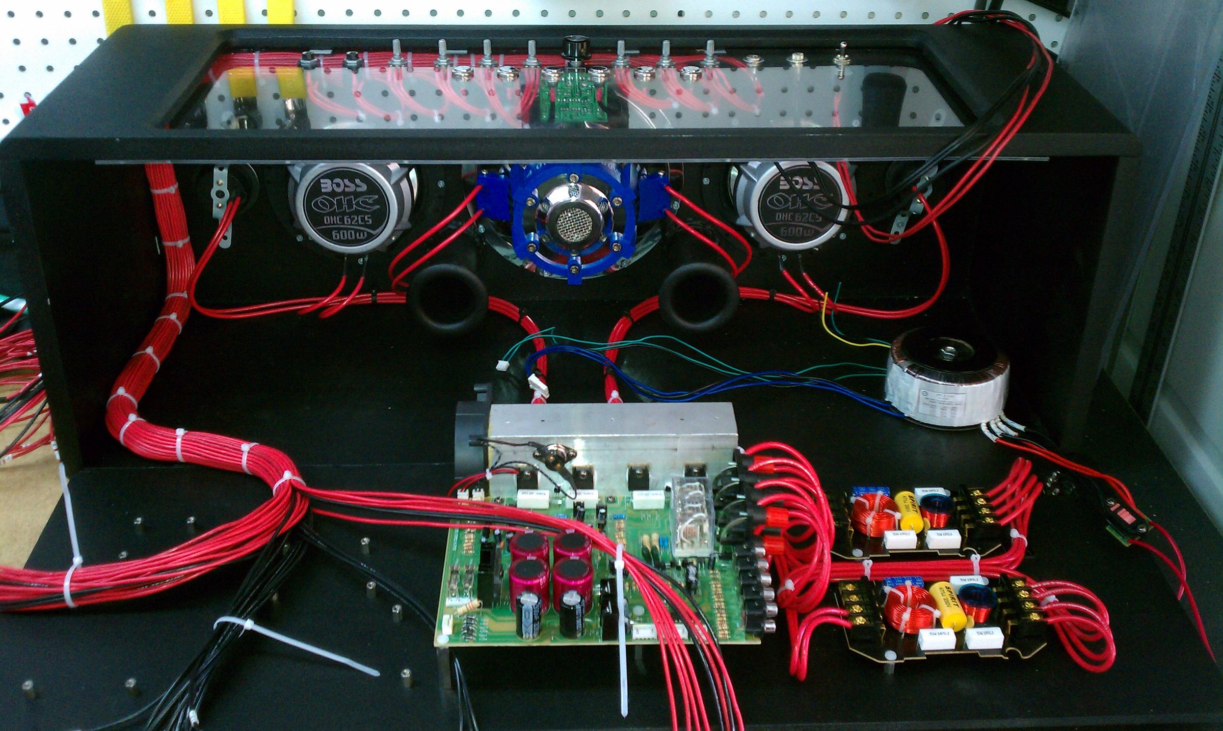 The ULTIMATE Diy Boombox! : 7 Steps (with Pictures) - Instructables