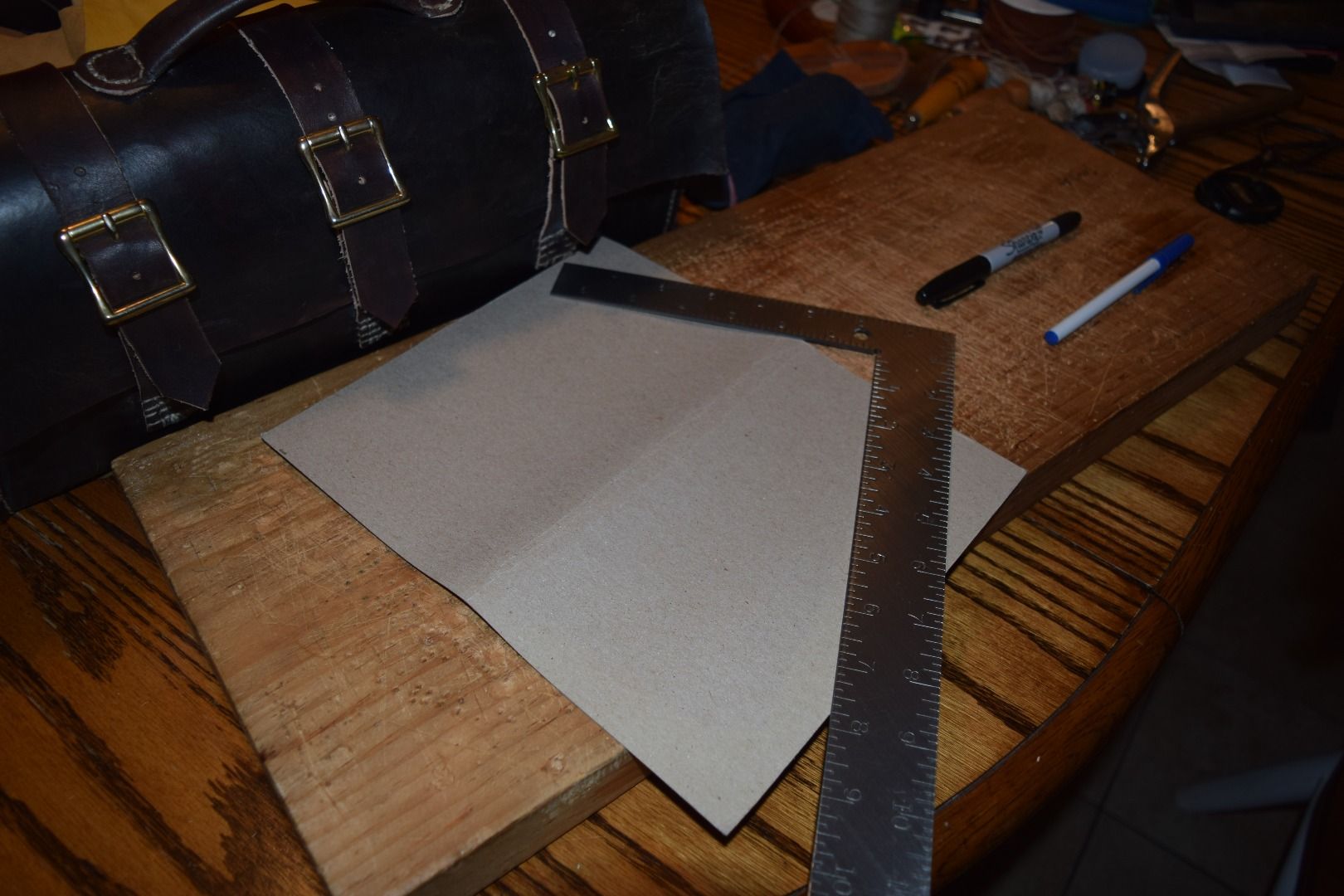 Simple Leather Project From Scraps : 8 Steps (with Pictures ...