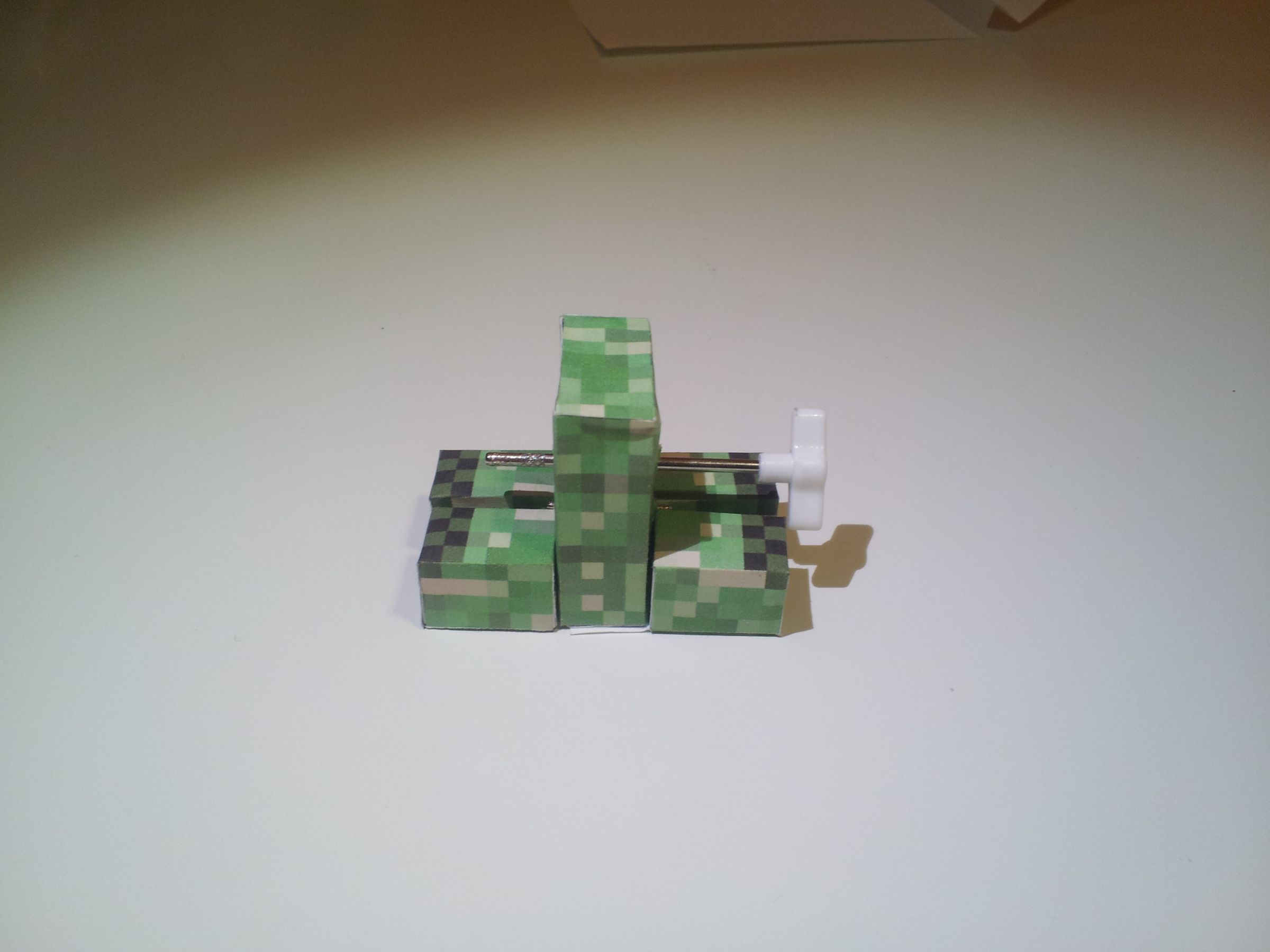 Windup MineCraft Creeper : 9 Steps (with Pictures) - Instructables