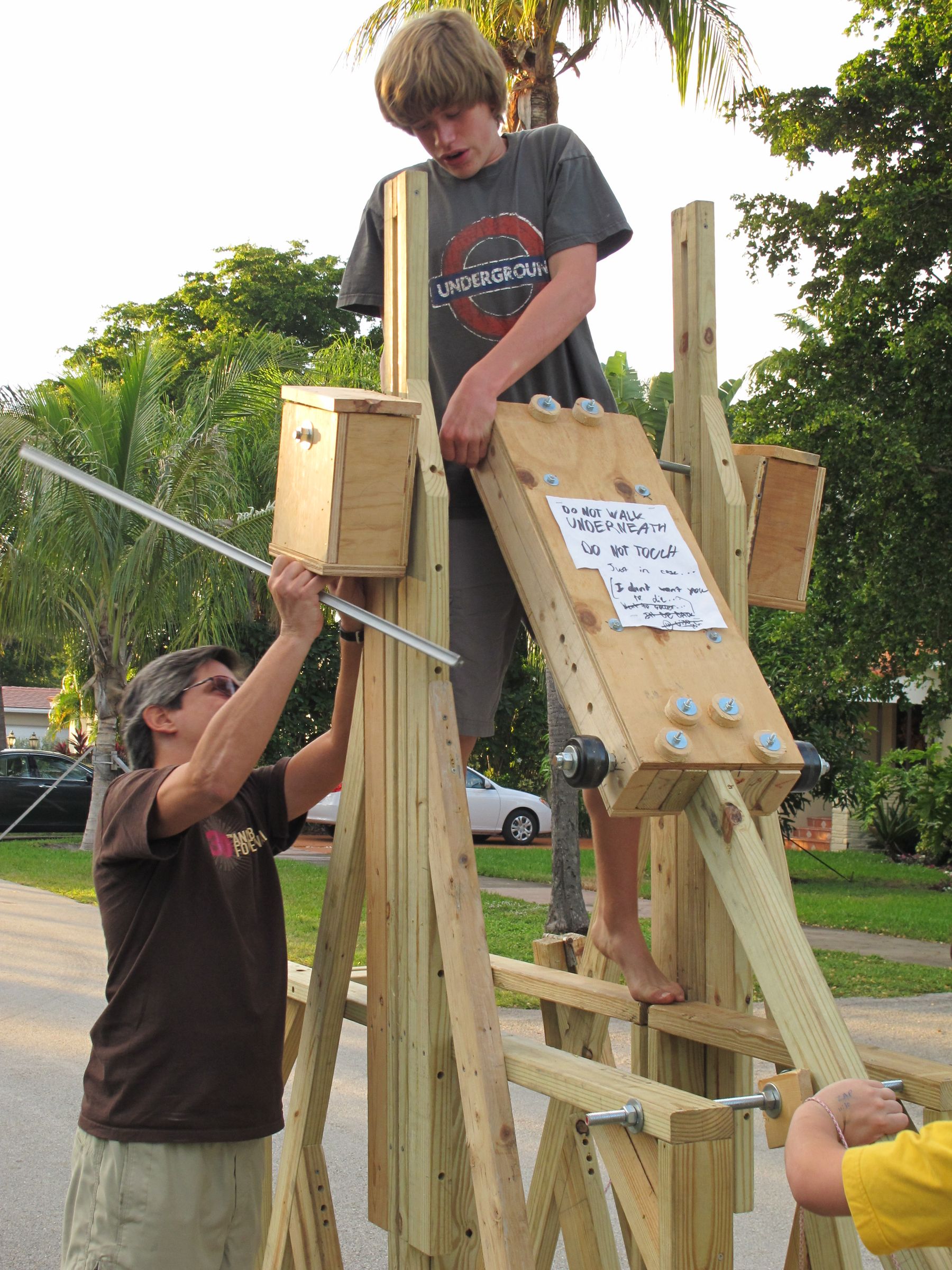 Floating Arm Trebuchet (F2K) : 17 Steps - Instructables