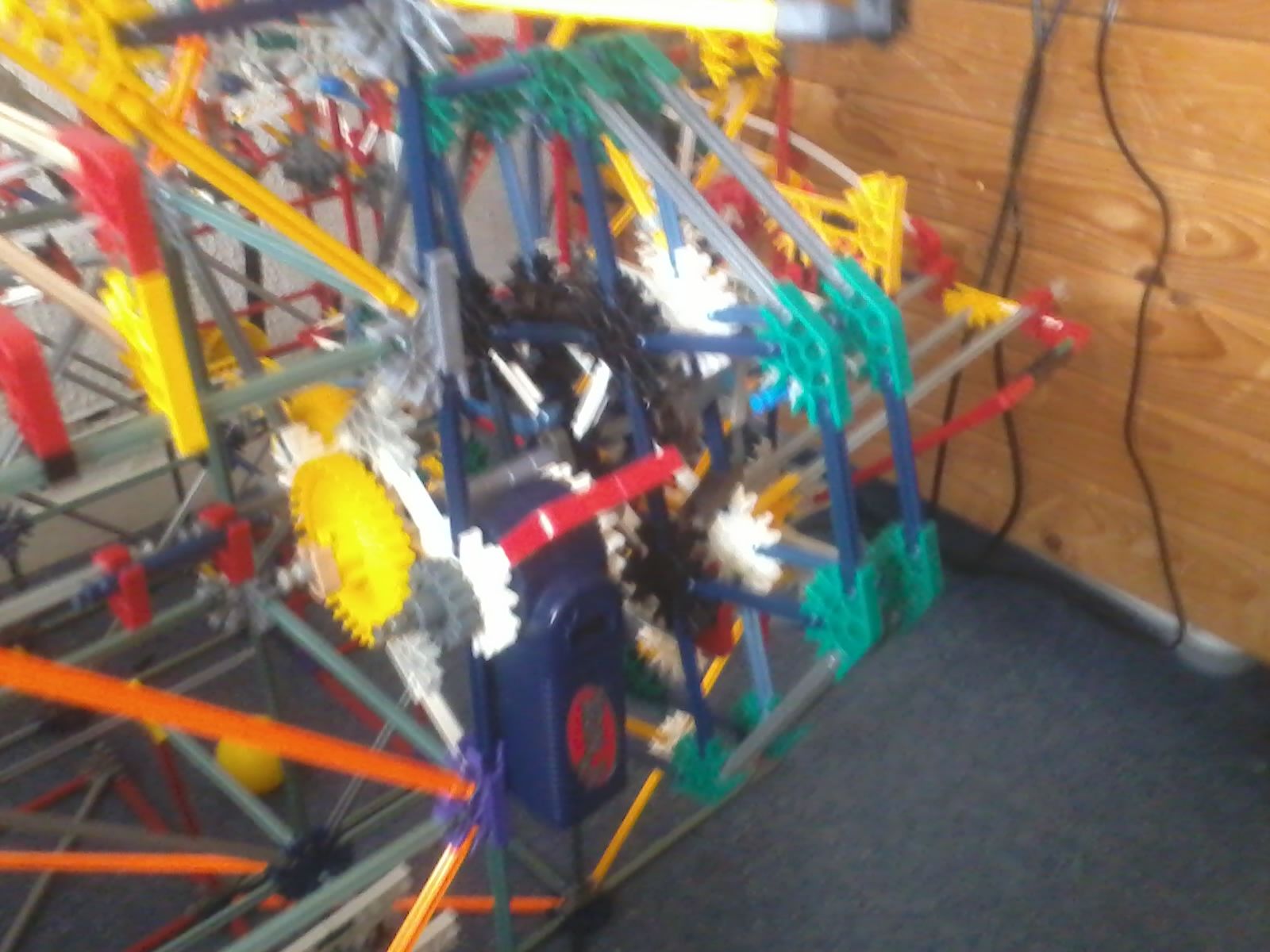 My First Knex Ballmachine Delfino - Instructables