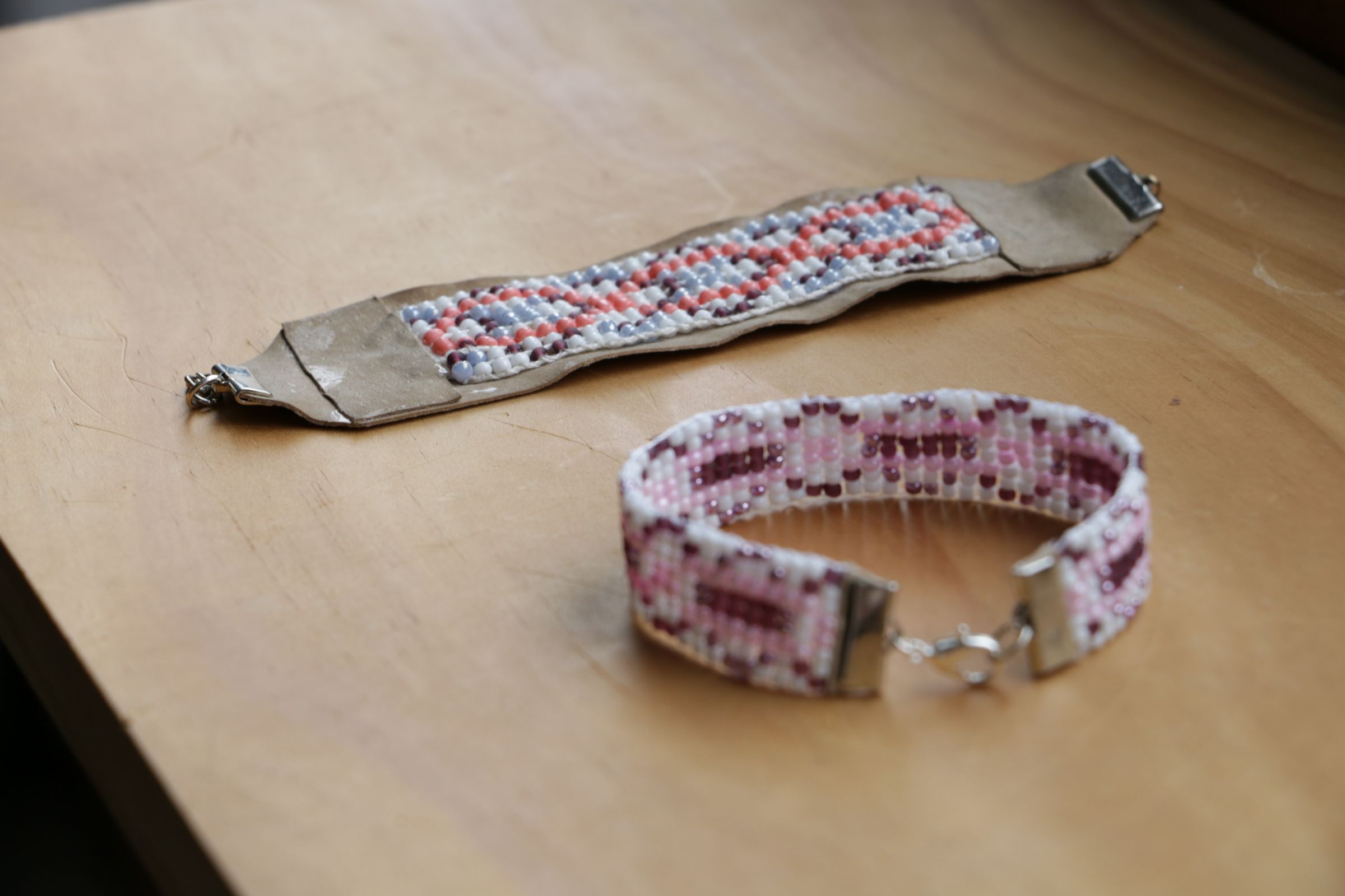 Simple Bead Weaving Loom & Bracelet : 4 Steps (with Pictures ...