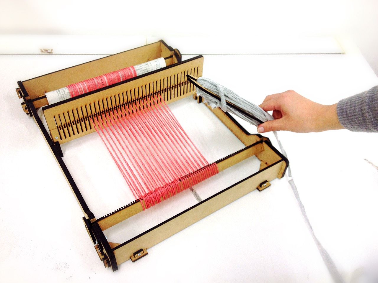 Tabletop Weaving : 7 Steps (with Pictures) - Instructables