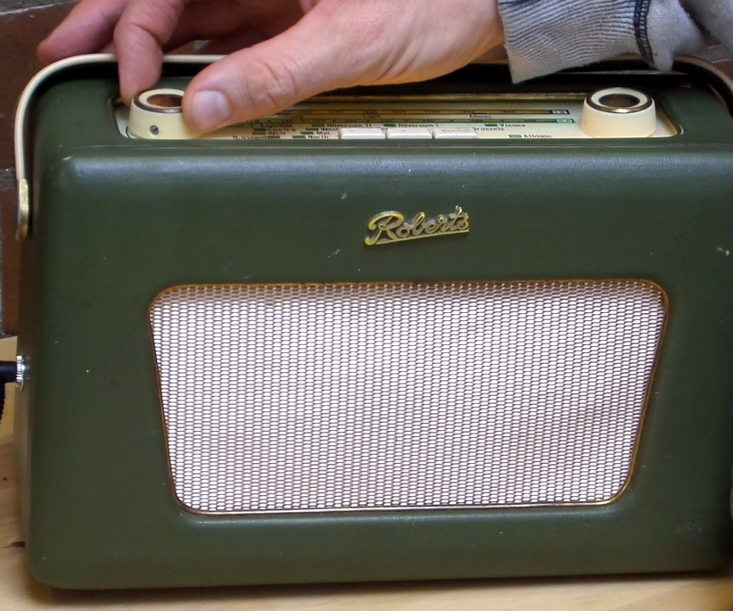 Vintage Radio to Bluetooth Speaker Simple Electronics Project : 6 Steps ...