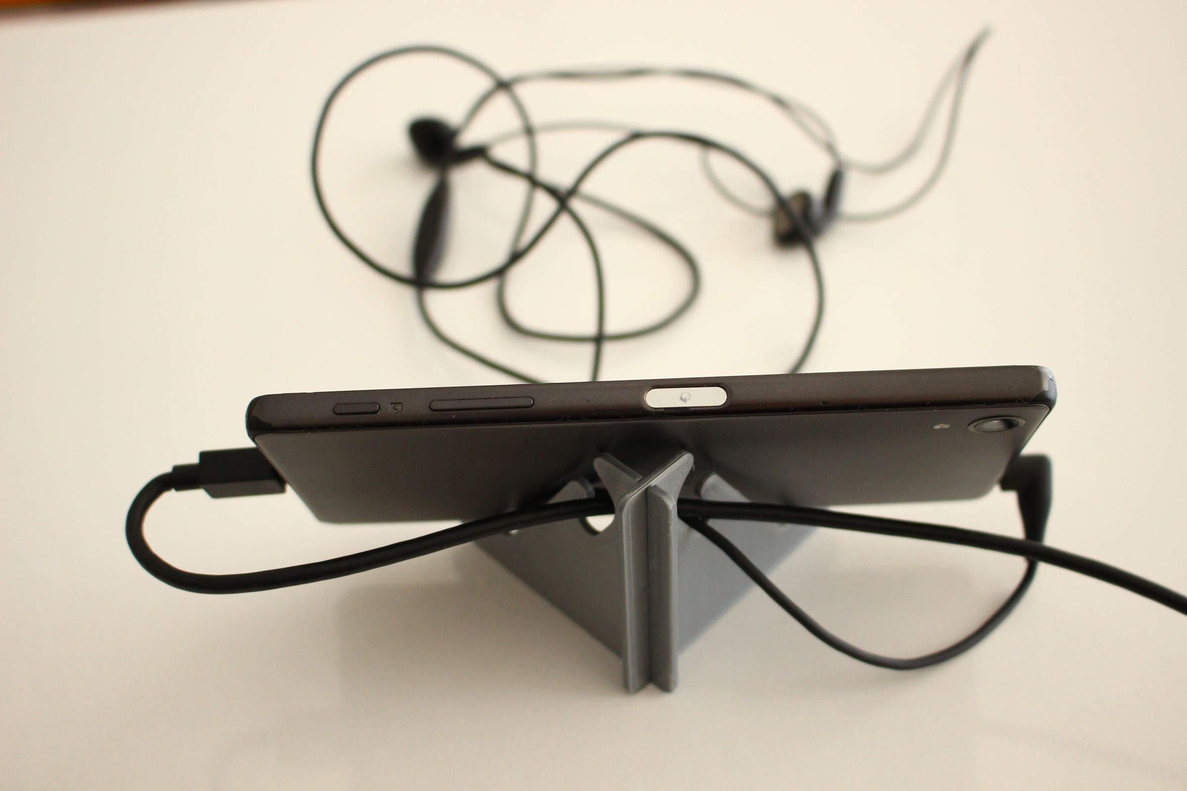 Credit Card Size Phone Holder : 5 Steps - Instructables