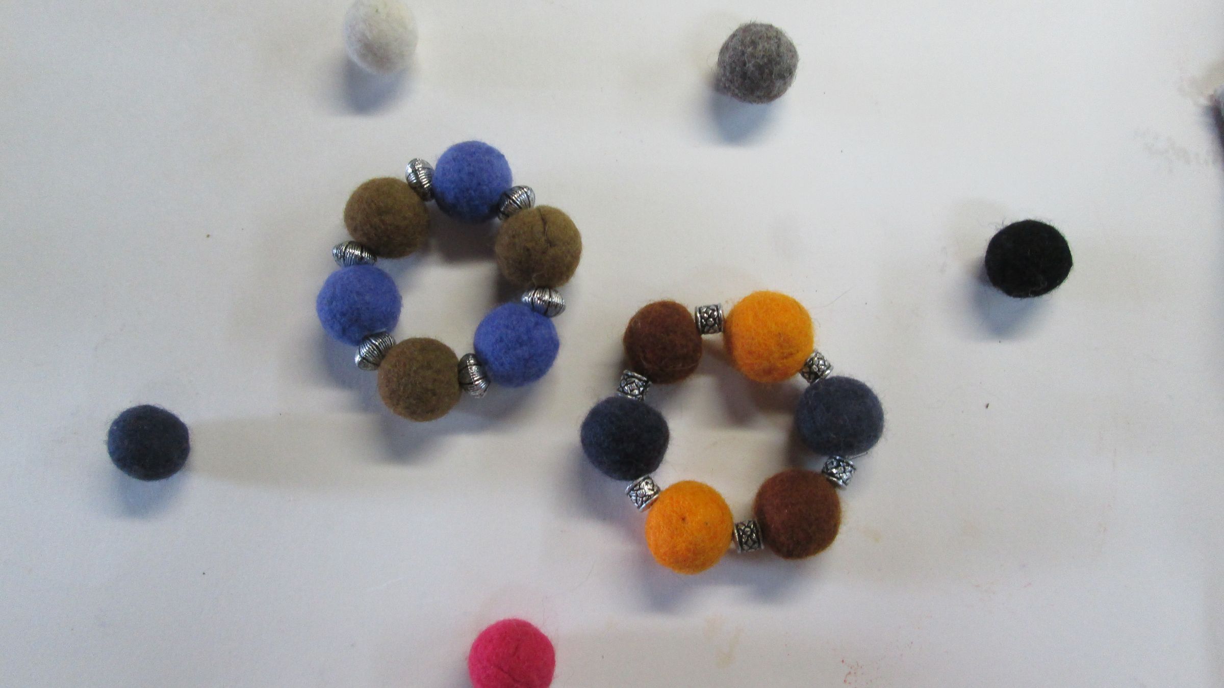 Felted Wool Balls Braclet : 11 Steps (with Pictures) - Instructables