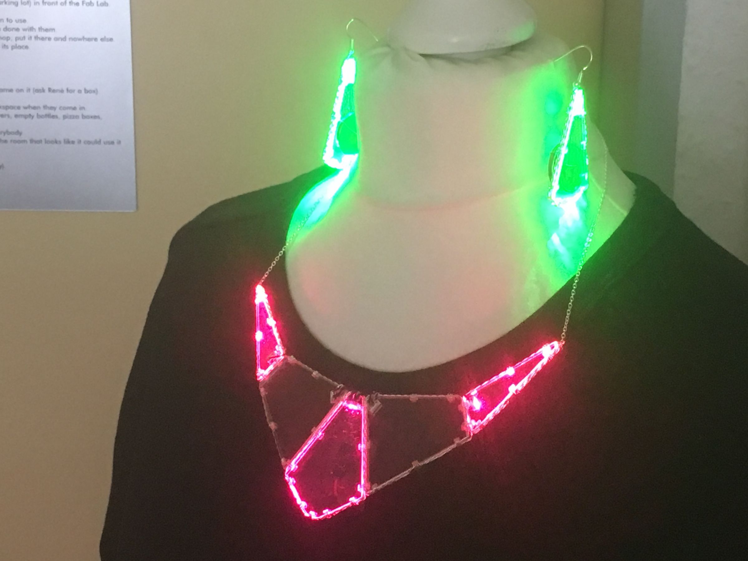 Color-changing Laser Cut Jewelery : 5 Steps (with Pictures) - Instructables