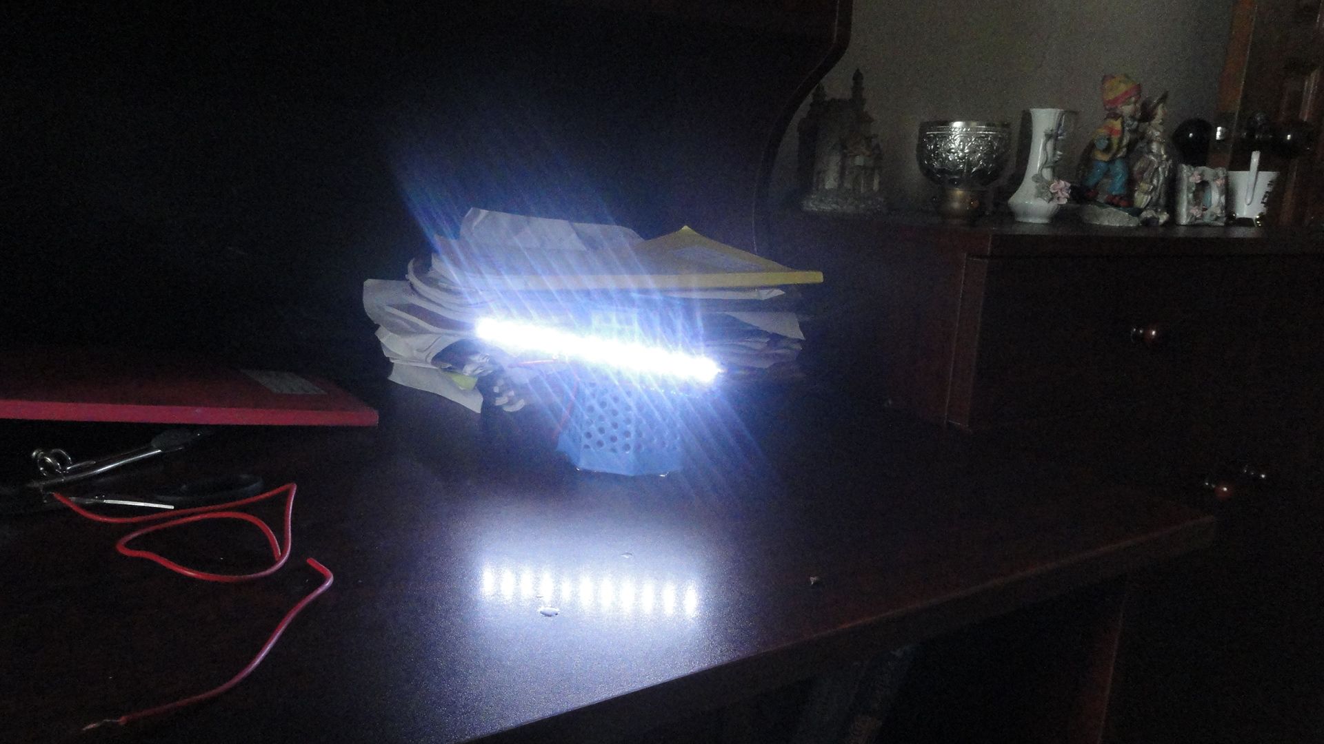 Switchless Sensor Based Cheap Flashlight : 5 Steps - Instructables