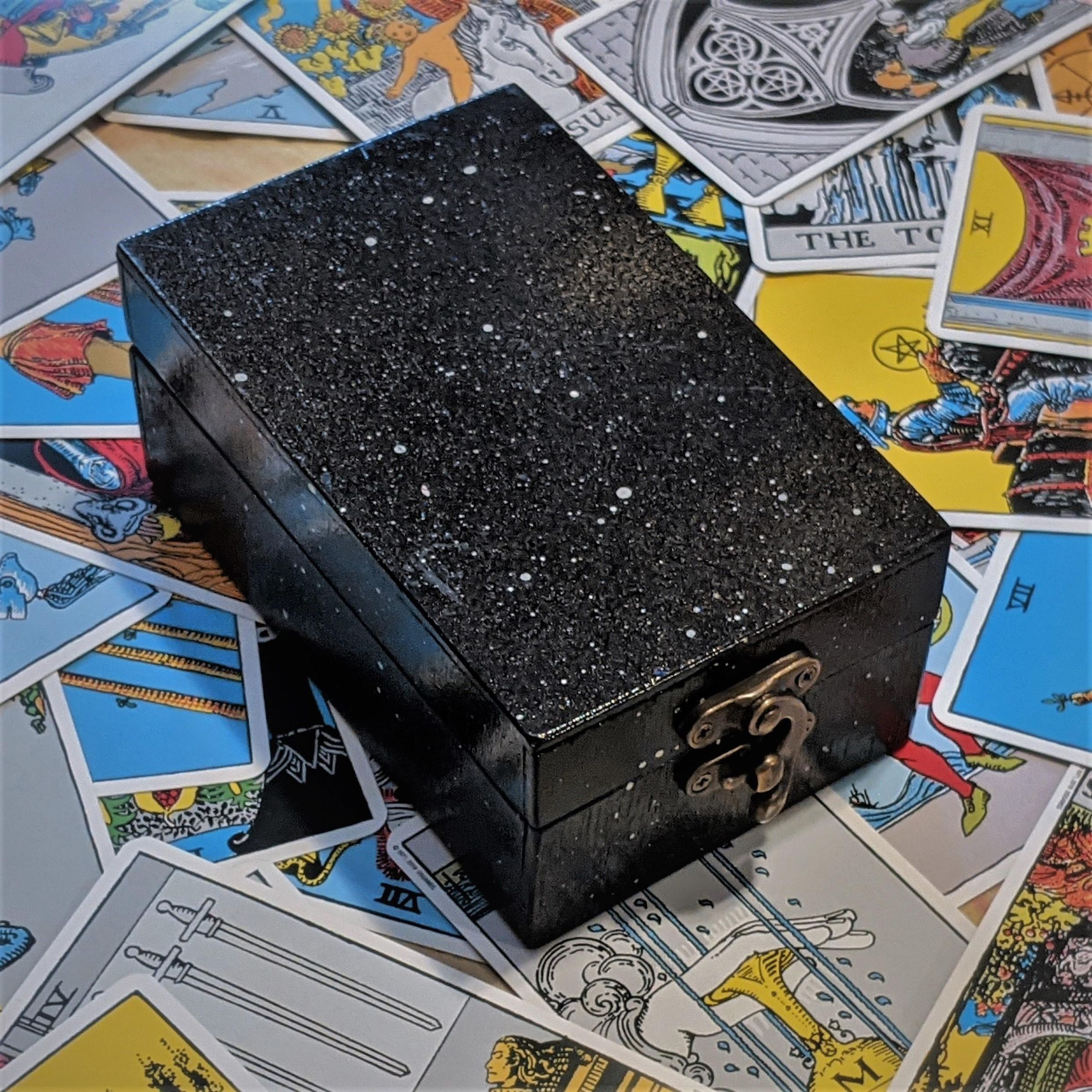 Light & Sturdy Tarot Storage Box : 21 Steps (with Pictures) - Instructables