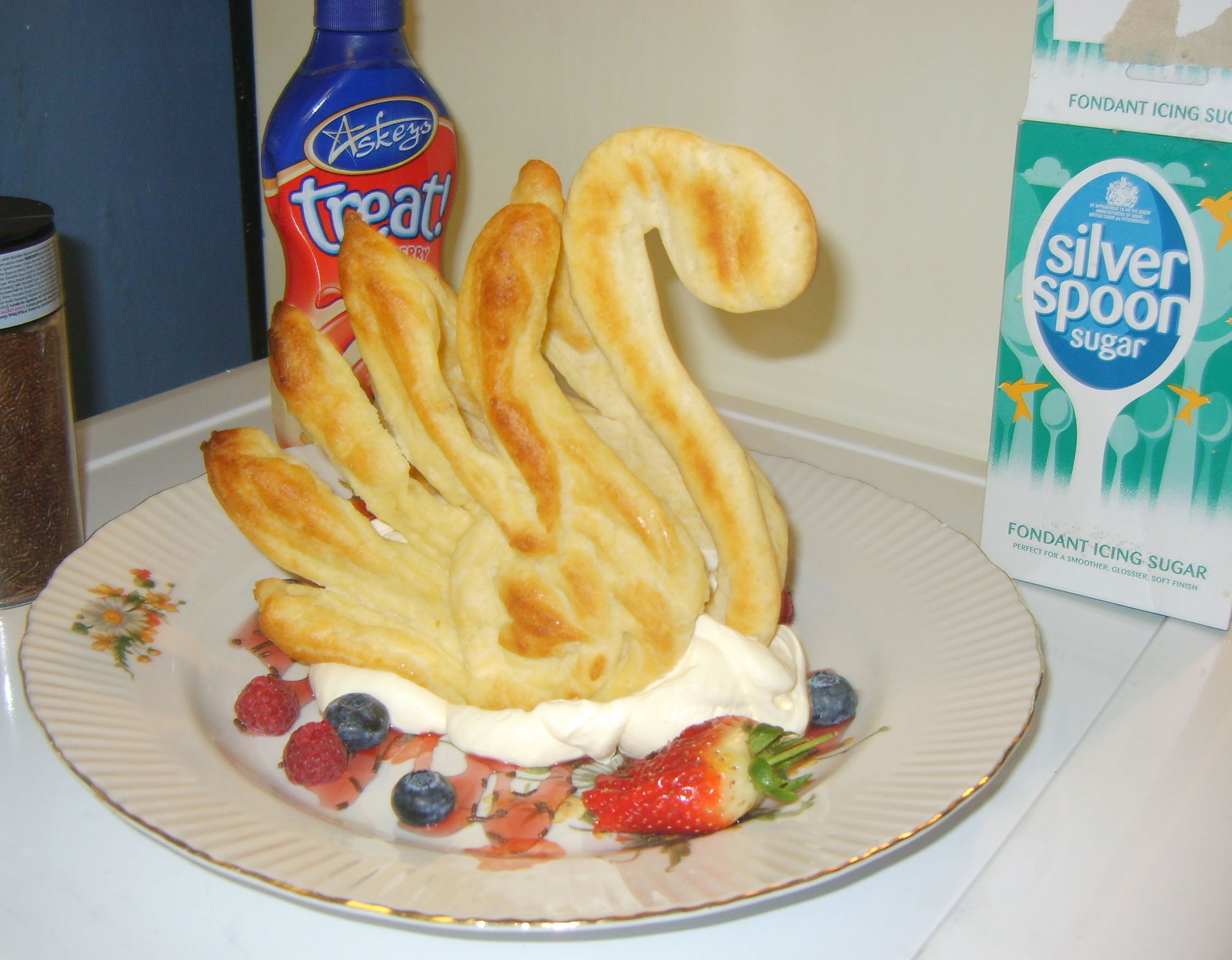Choux Pastry Swan : 5 Steps (with Pictures) - Instructables