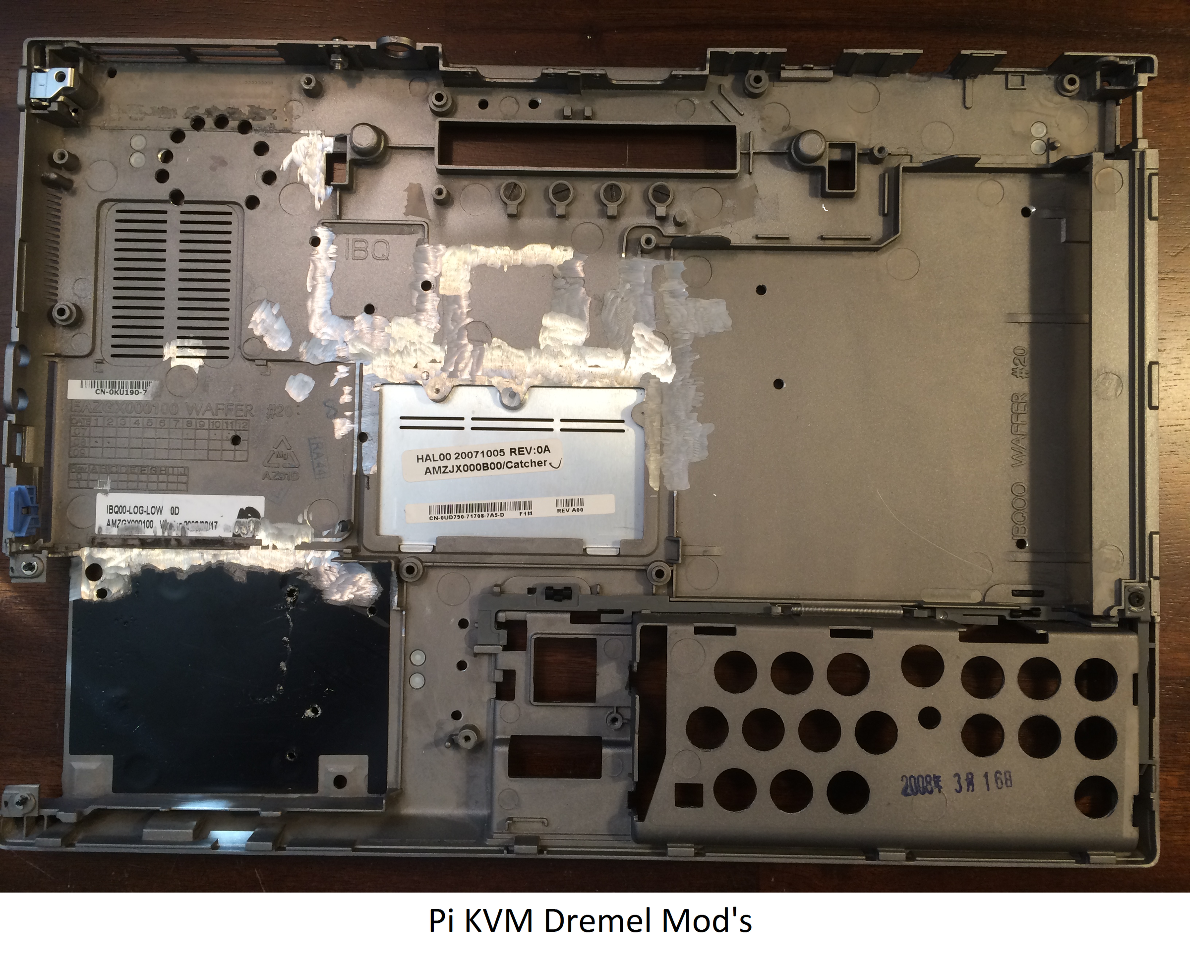 DIY Portable KVM Crashcart From Recycled Laptop Provides VGA Display ...