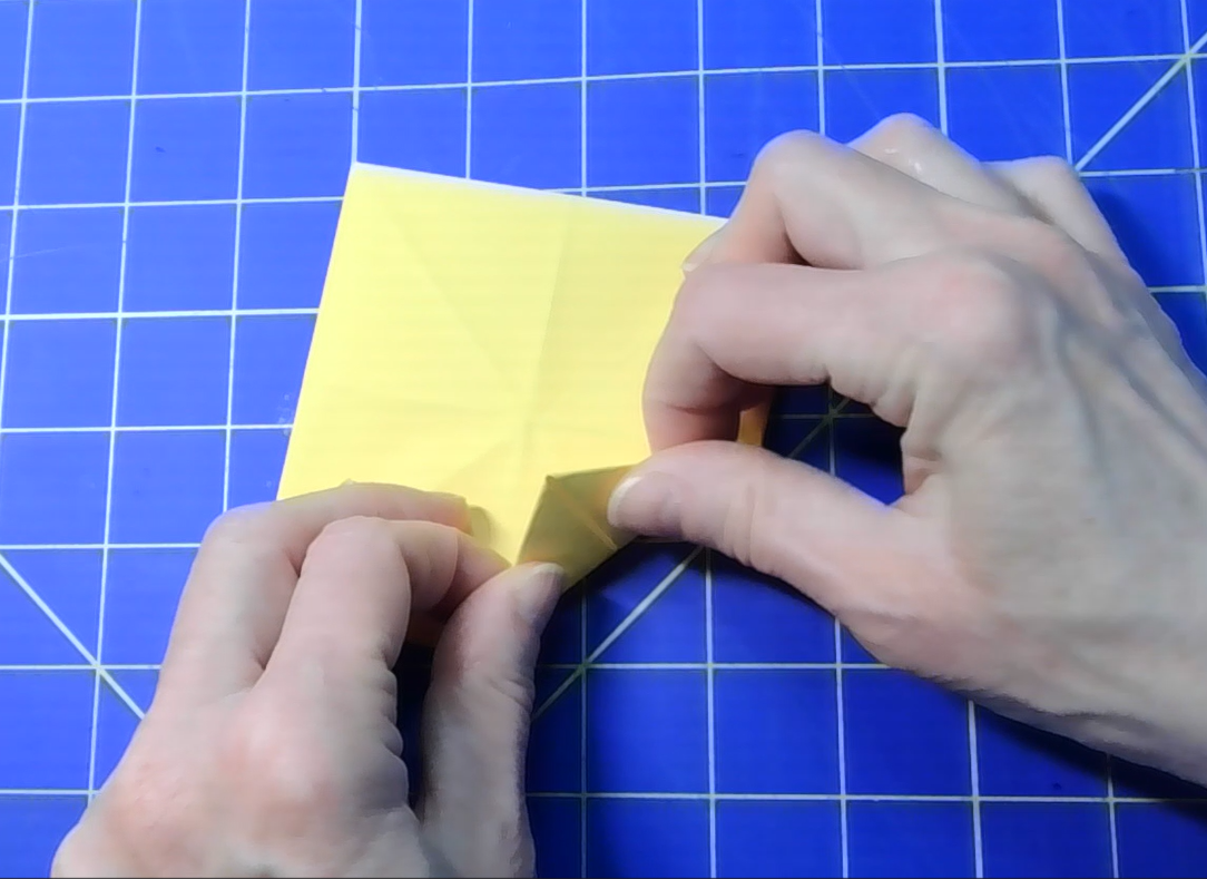 Light-Up Origami Lotus With Chibitronics Magnet-On Reed Switch : 4 ...