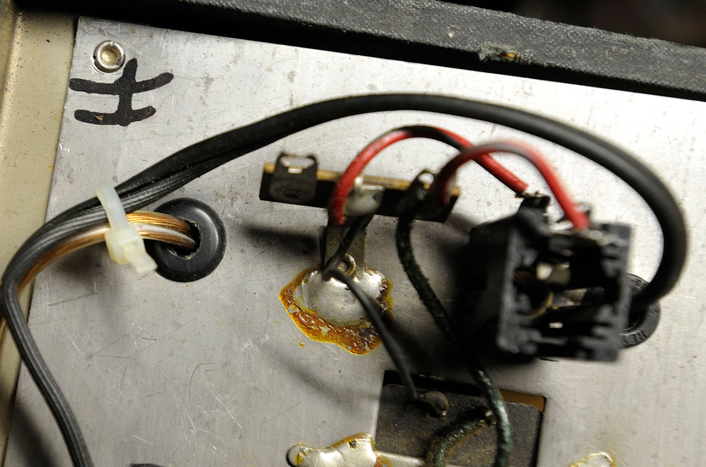 Isolation Transformer Upgrade for Old Guitar Amps : 11 Steps (with ...
