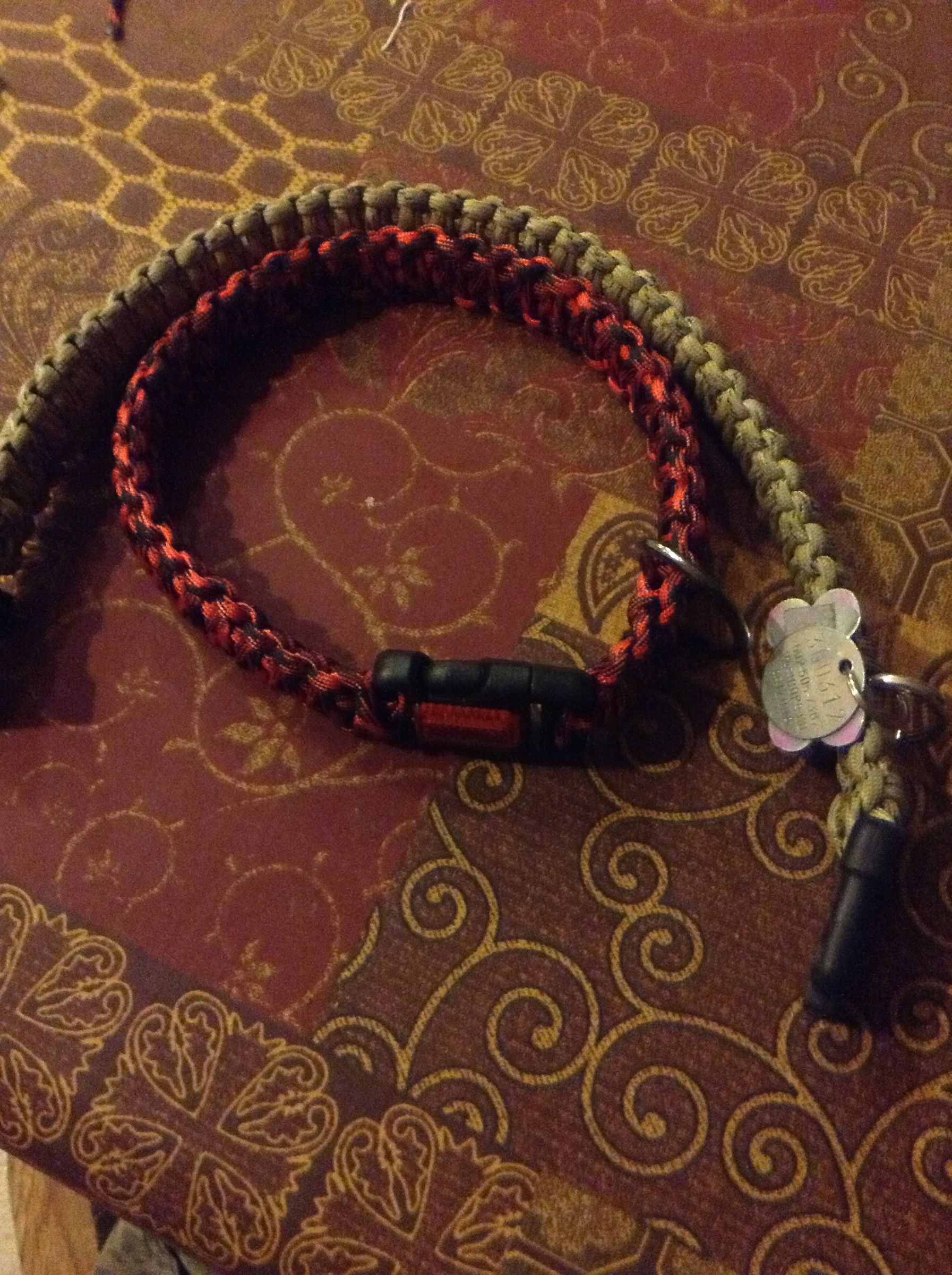 How to Make a Paracord Dog Collar : 9 Steps - Instructables