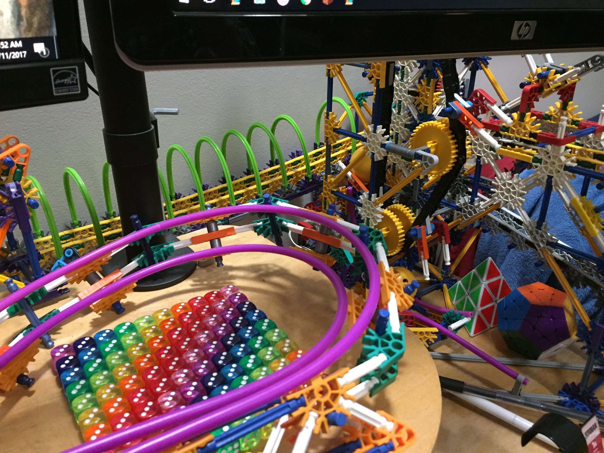 Desk Toy - a Knex Ball Machine - Instructables